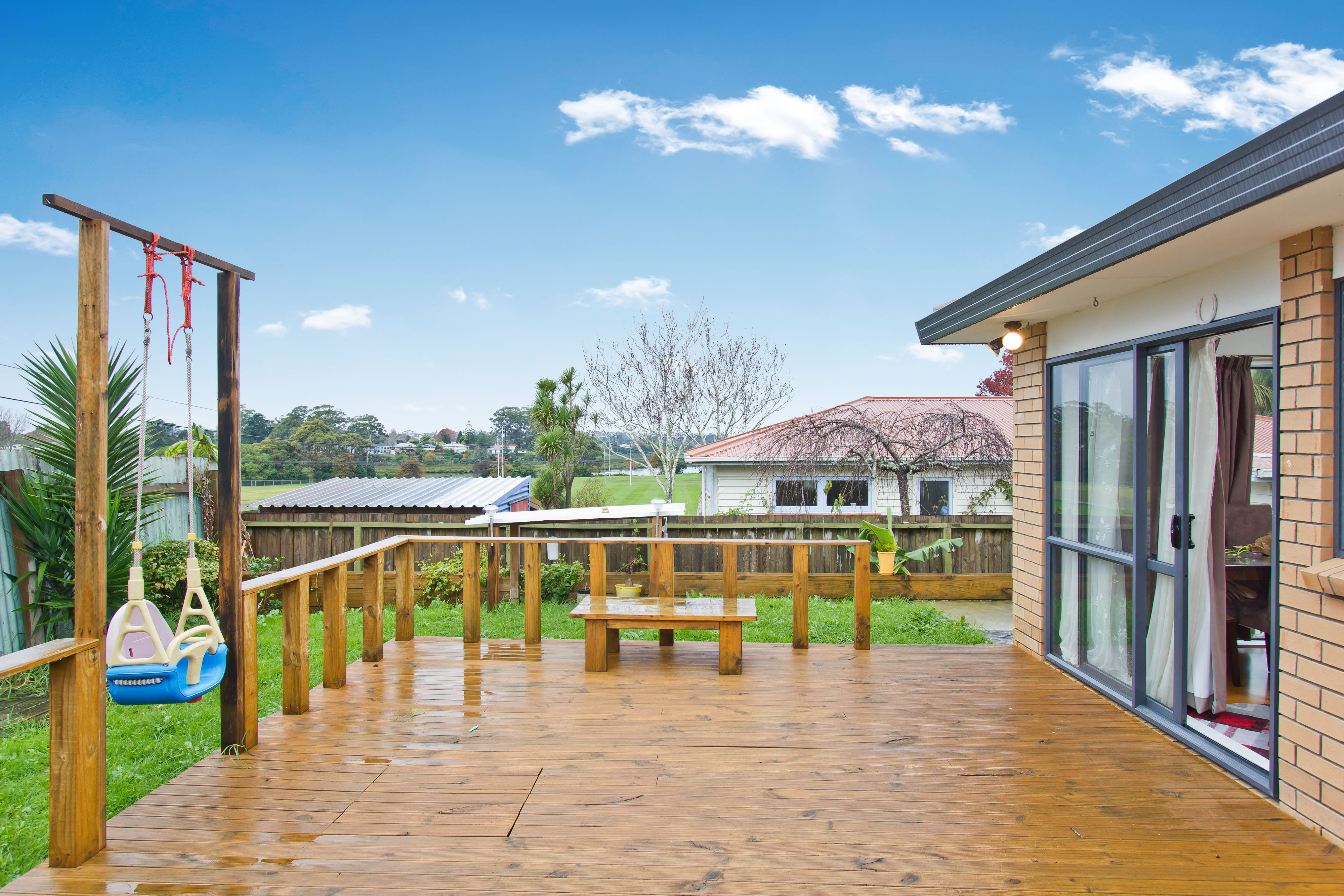 Sold 3a Brains Road, Kelston Jun 2013 | Barfoot & Thompson