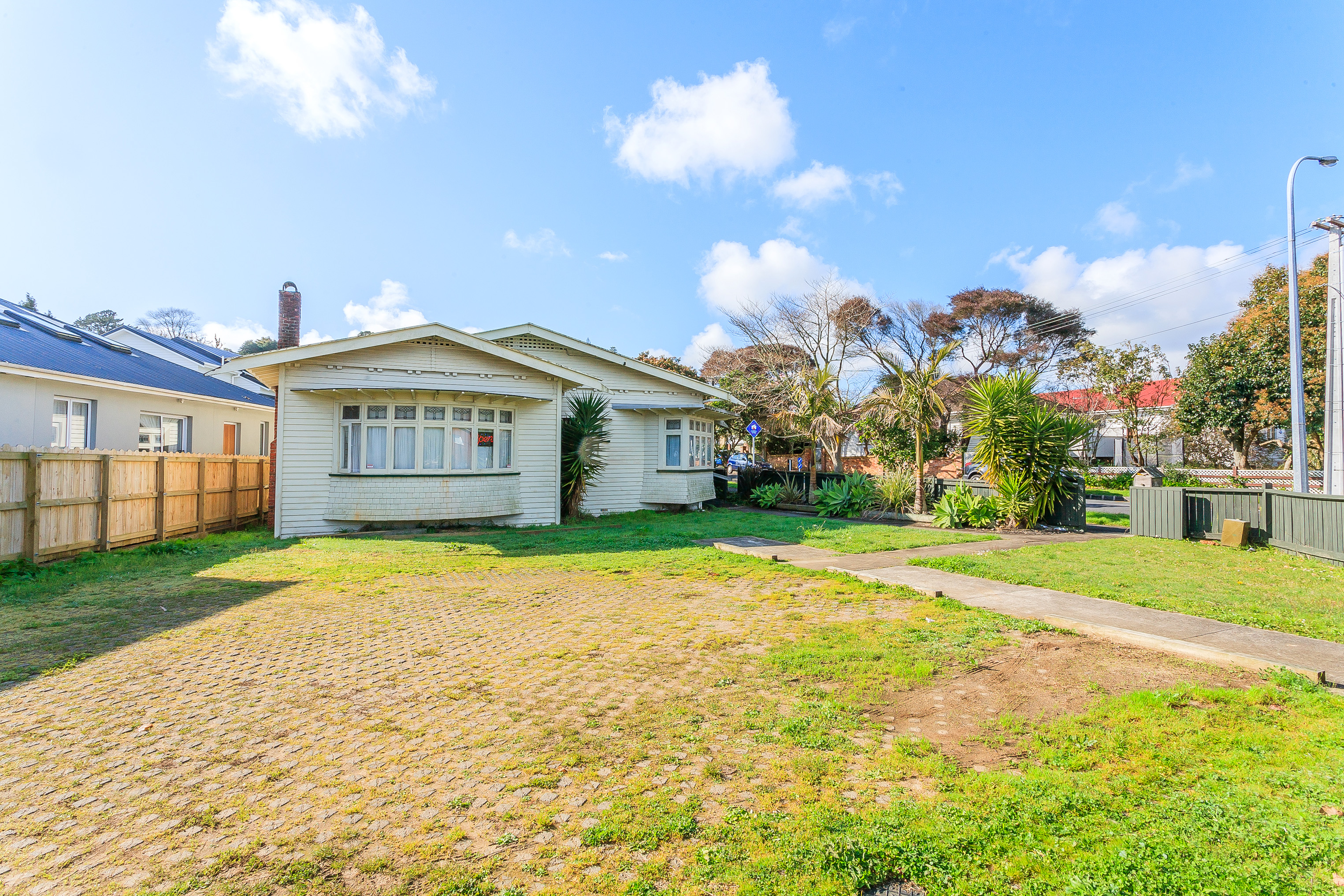 Sold 206 Manukau Road, Epsom Mar 2016 | Barfoot & Thompson