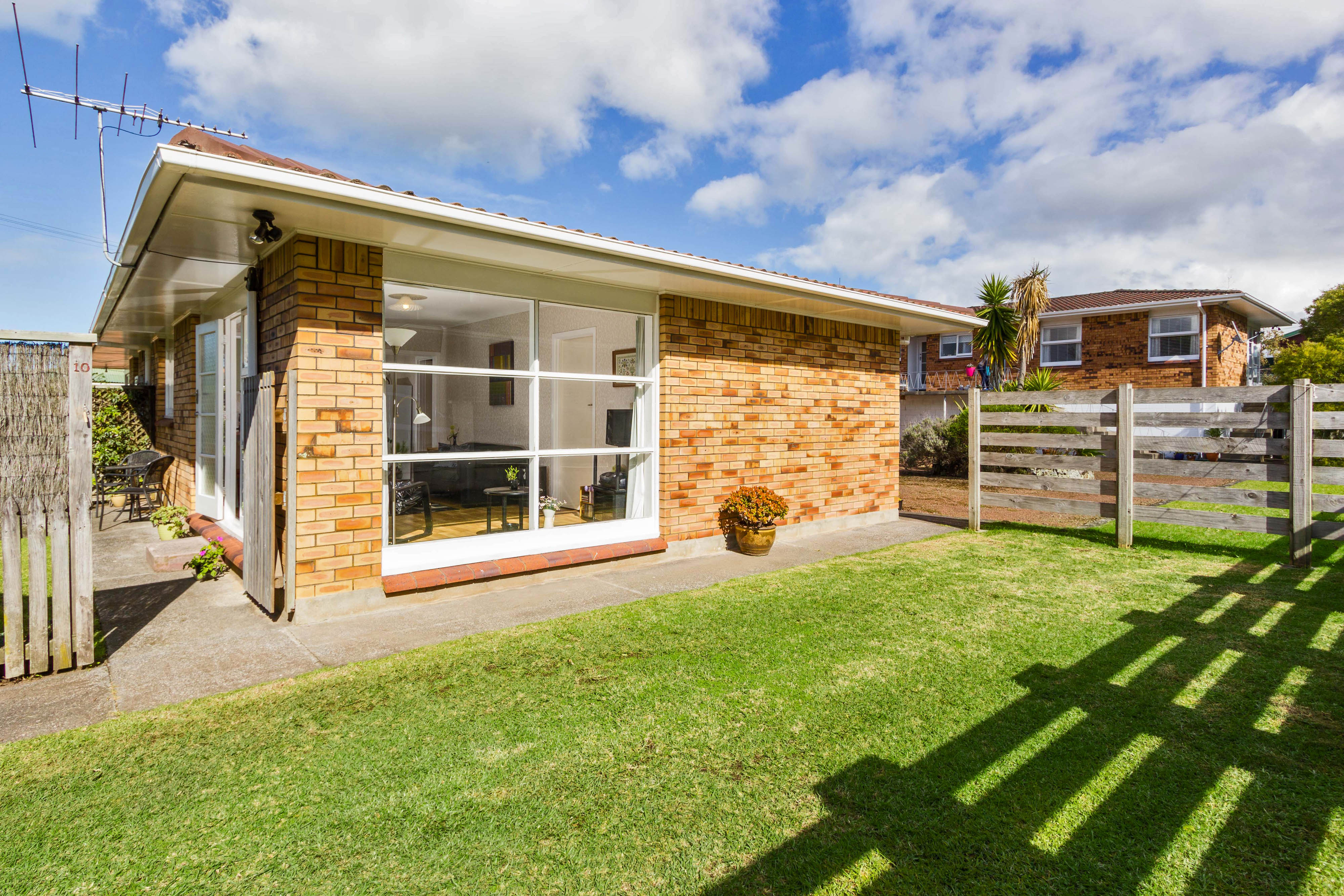 Sold 10/21 Ruarangi Road, Mt Albert May 2014 | Barfoot & Thompson