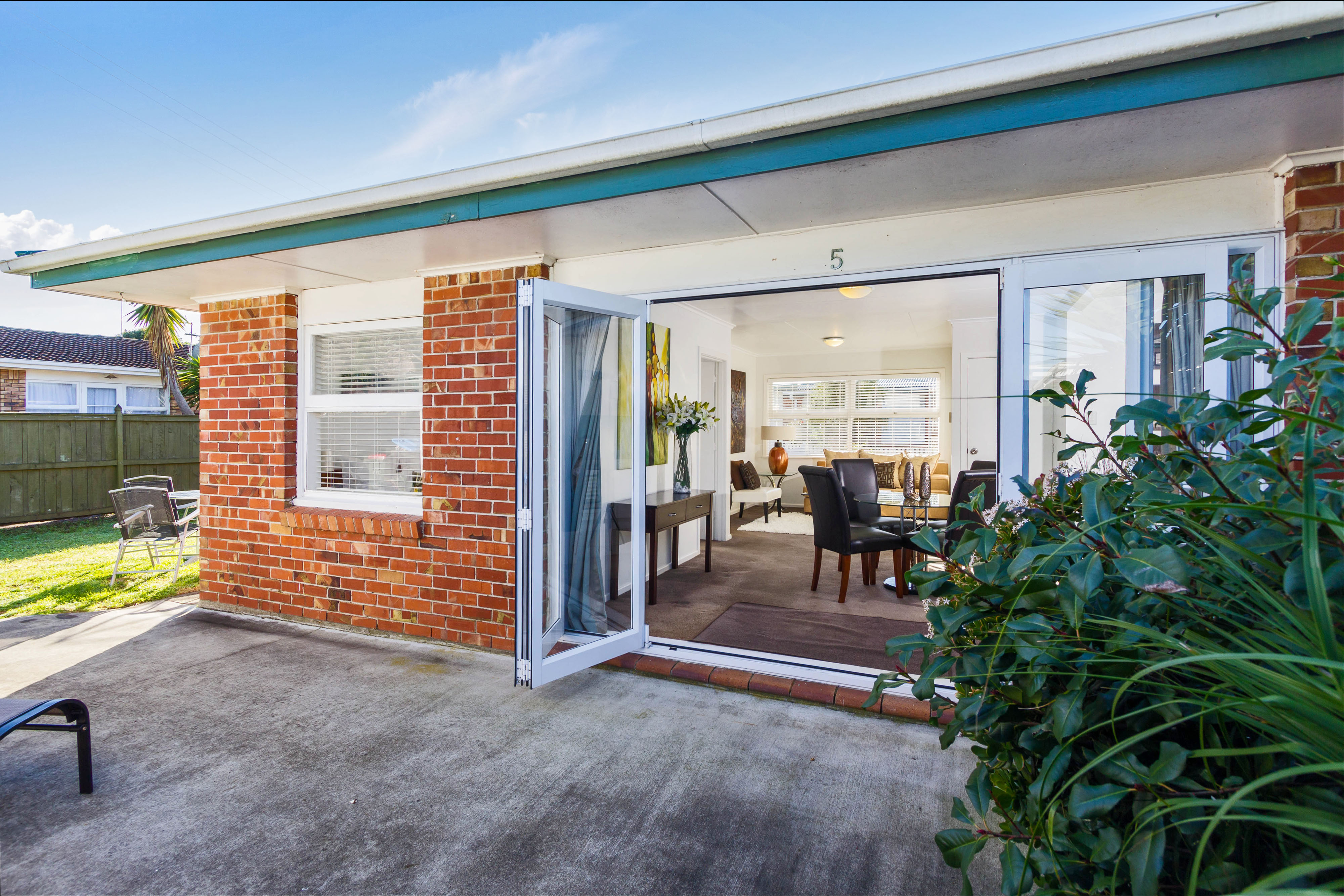 Sold 5/21 Ruarangi Road, Mt Albert Jun 2014 | Barfoot & Thompson