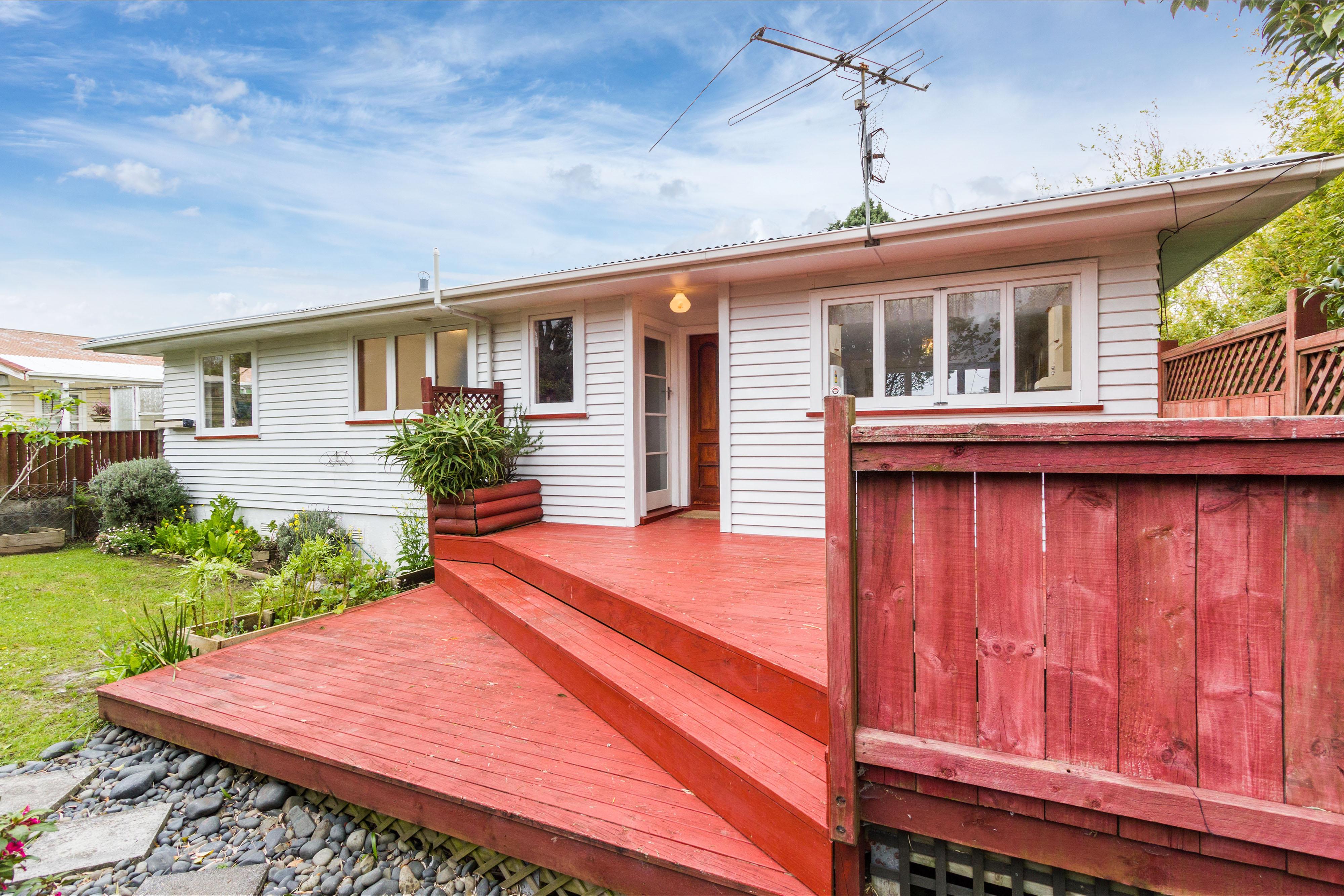 Sold 37 Mary Dreaver Street, New Windsor Oct 2013 | Barfoot & Thompson