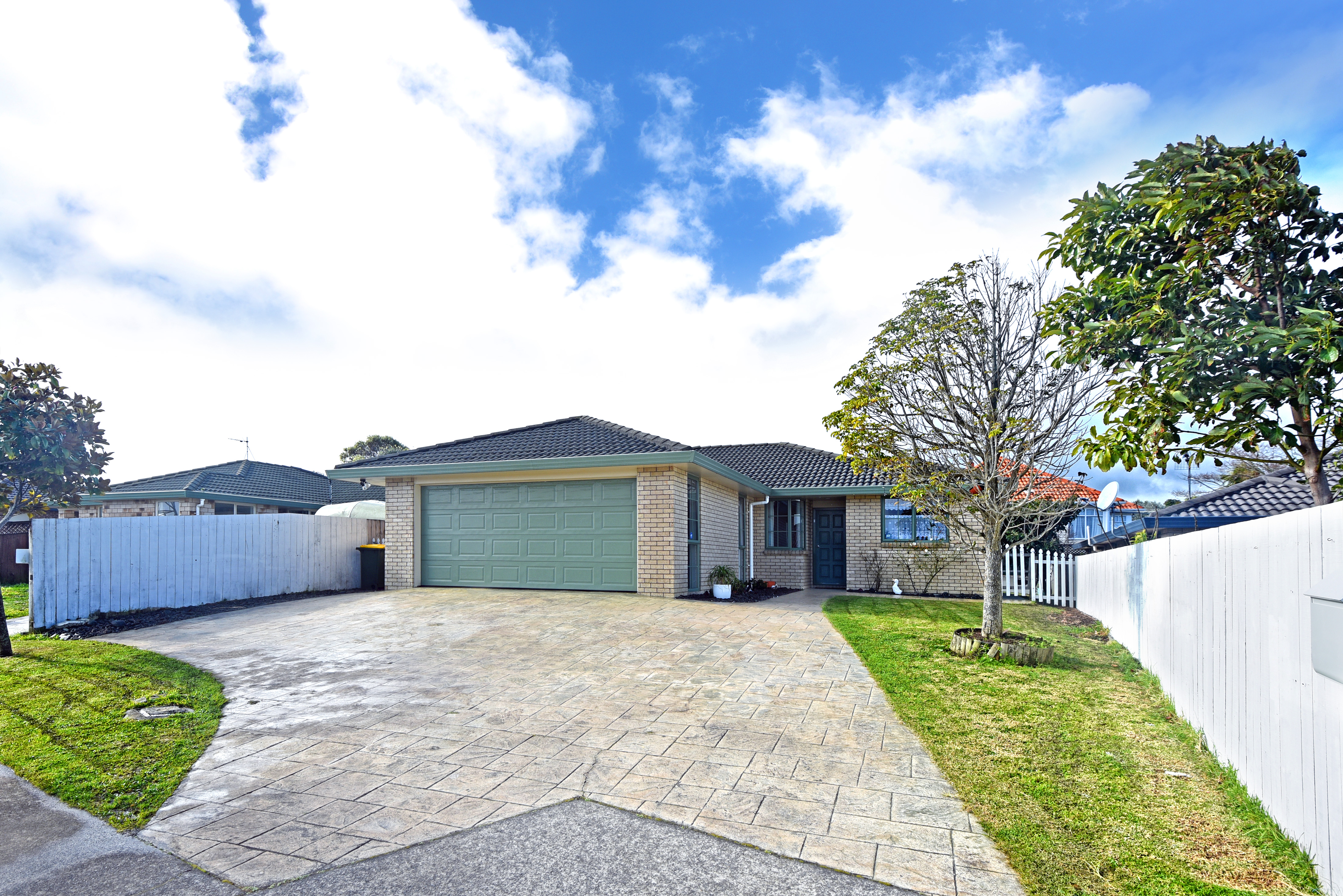 Sold 3 Frederick Reece Drive, The Gardens Aug 2015 | Barfoot & Thompson