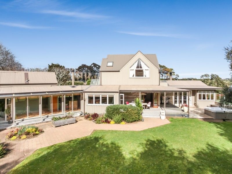 Sold 25 Hayfield Way, Karaka Jun 2017 | Barfoot & Thompson