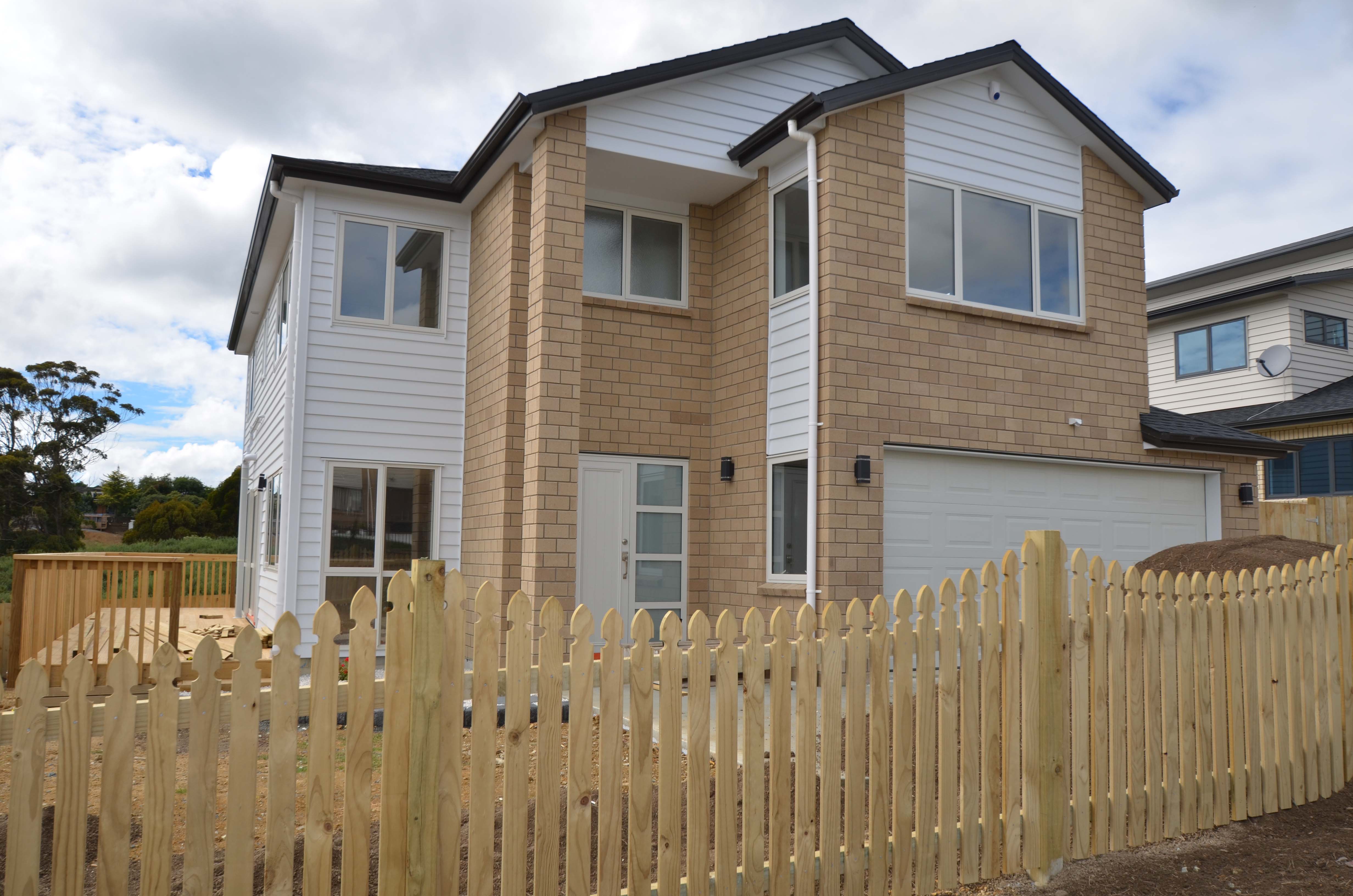 Sold 99 Keri Vista Rise, Papakura Mar 2015 | Barfoot & Thompson