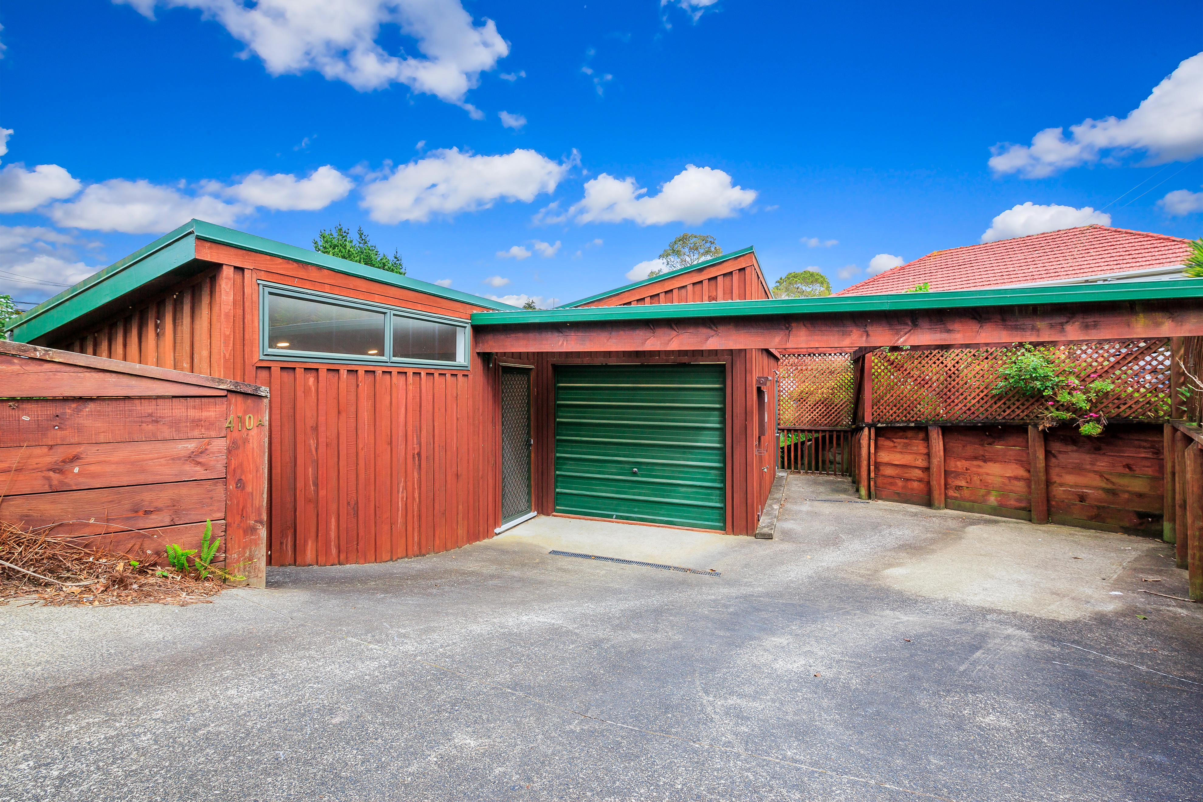 Sold 410A East Coast Road, Sunnynook Nov 2016 | Barfoot & Thompson