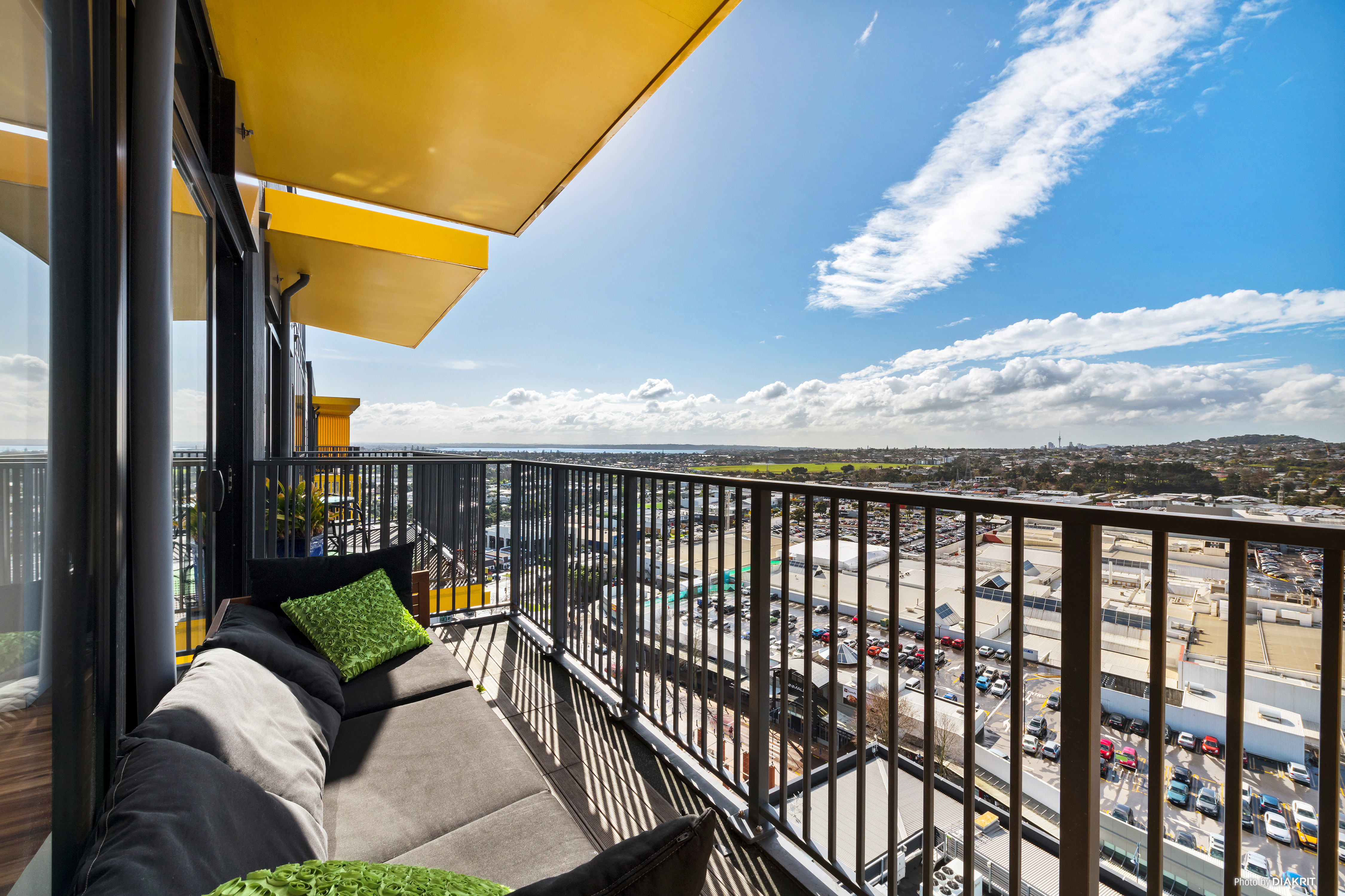 Sold 1402/20 McCrae Way, New Lynn Oct 2020 | Barfoot & Thompson