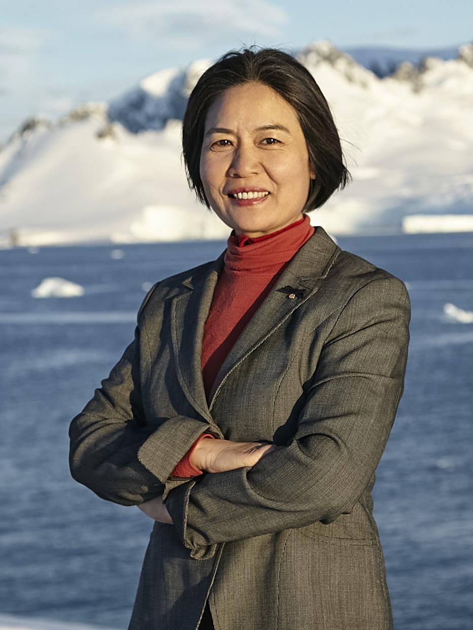 Ruby Huang, Residential Sales | Barfoot & Thompson