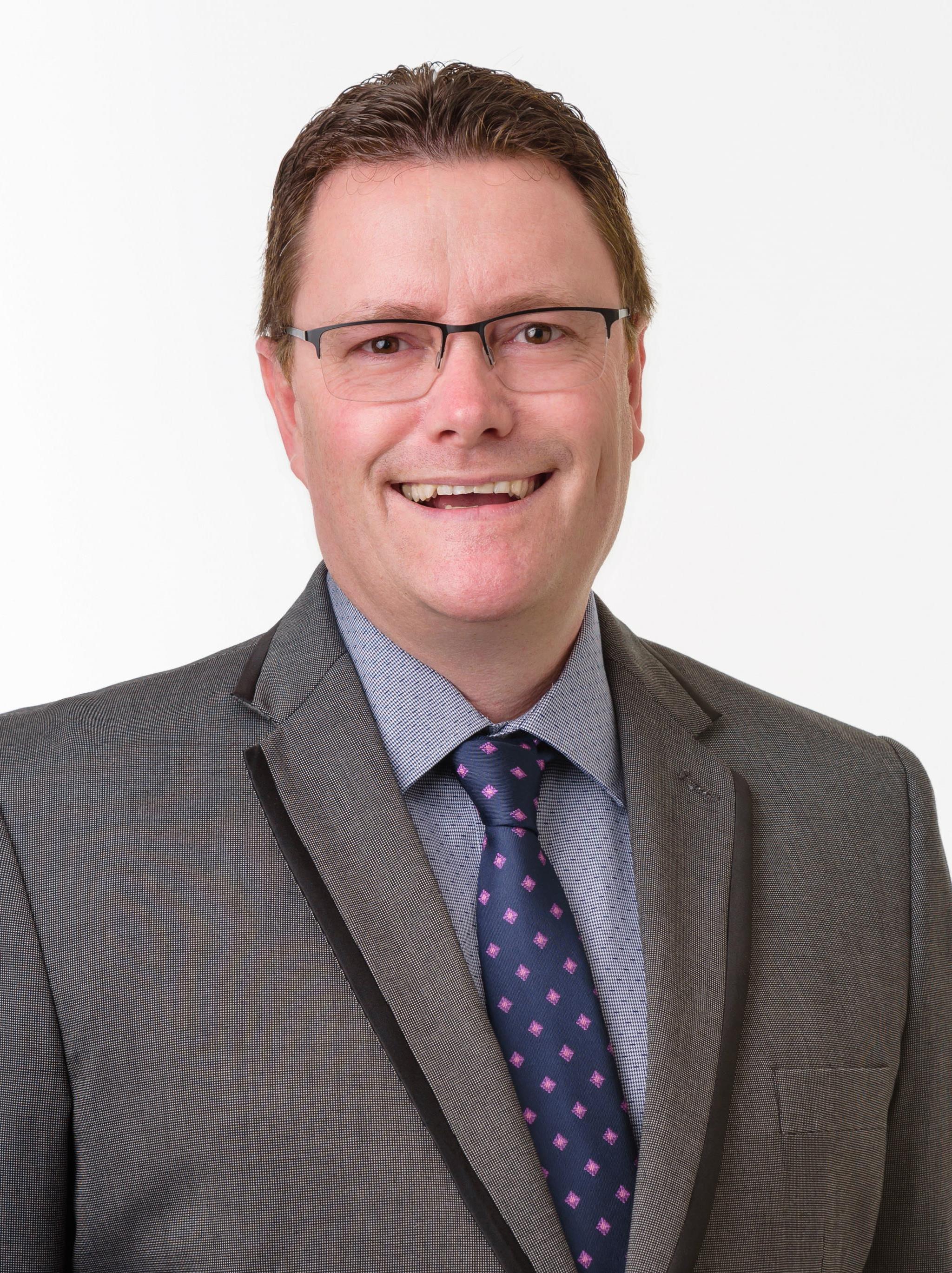 Stephen Dallow, Regional Manager | Barfoot & Thompson