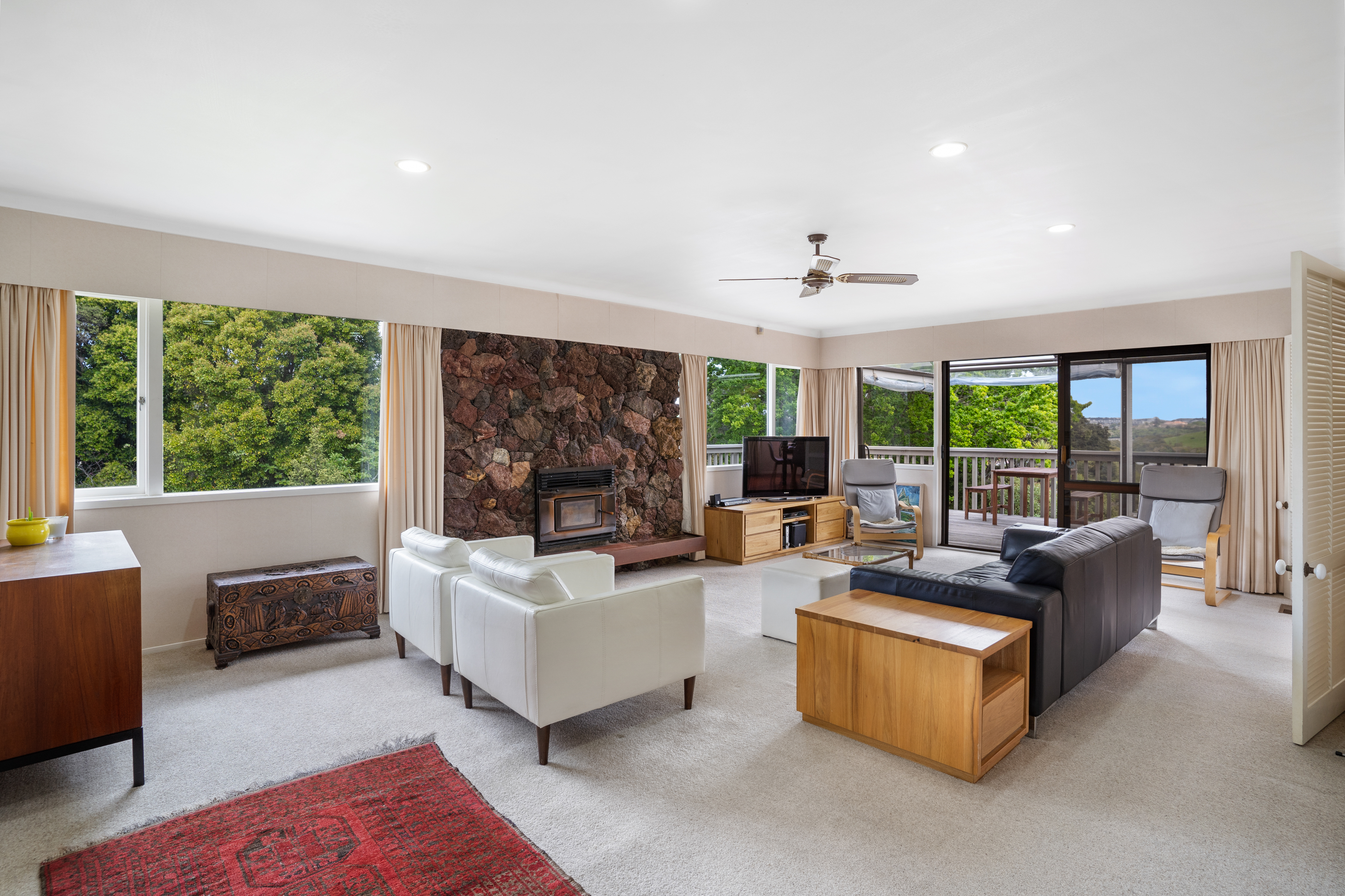 Verena Ryan, Residential Sales | Barfoot & Thompson