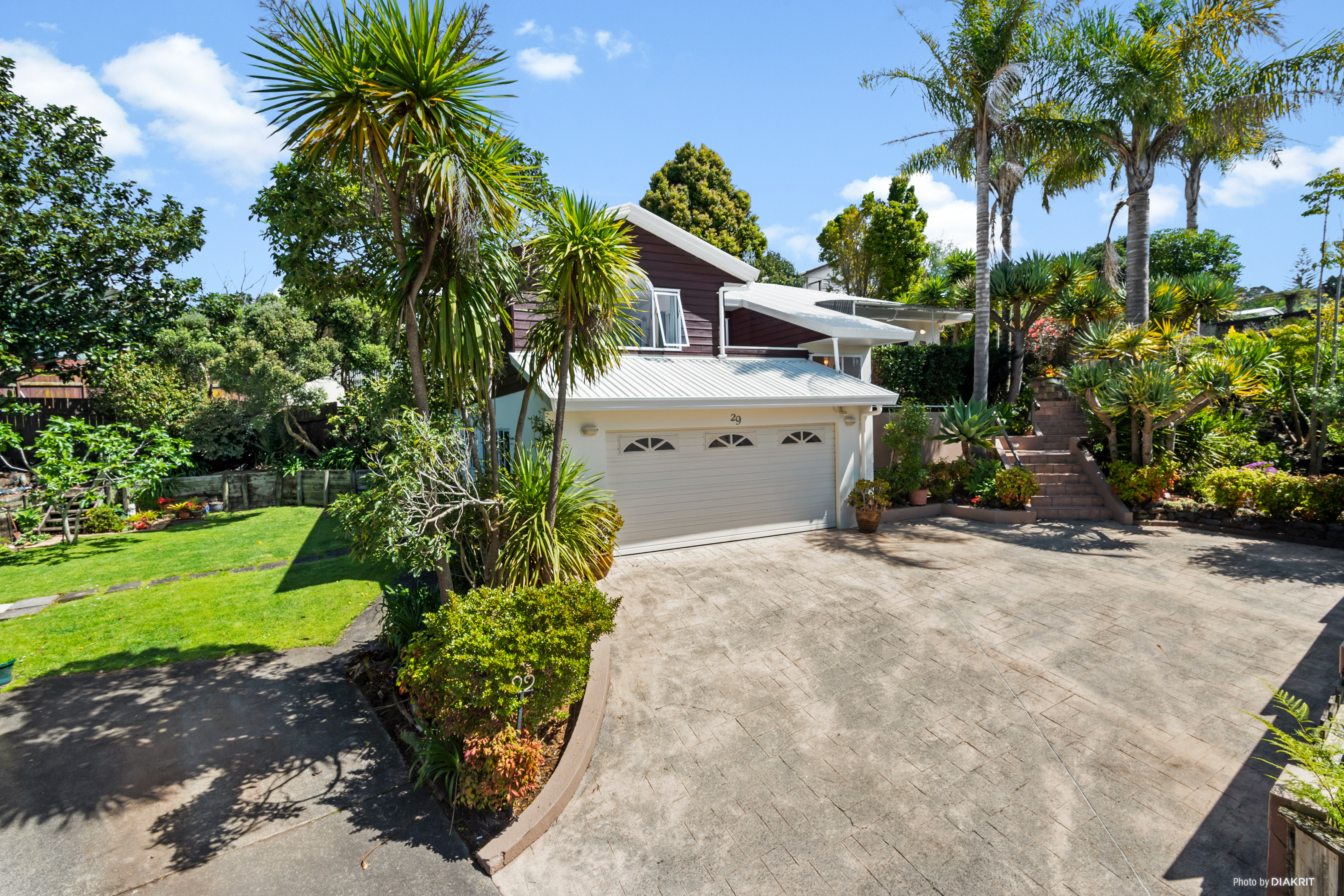 Sold 29 De Val Drive, Titirangi Dec 2021 | Barfoot & Thompson