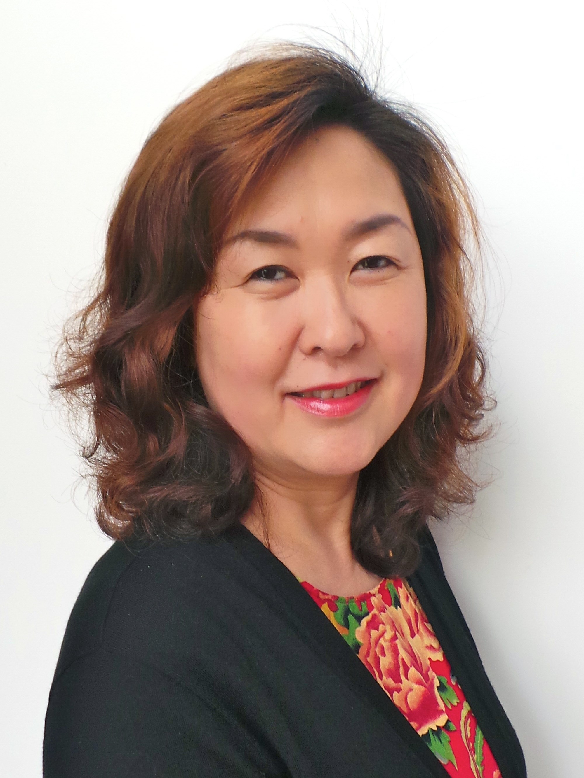 Amy Xiong, Associate Salesperson | Barfoot & Thompson