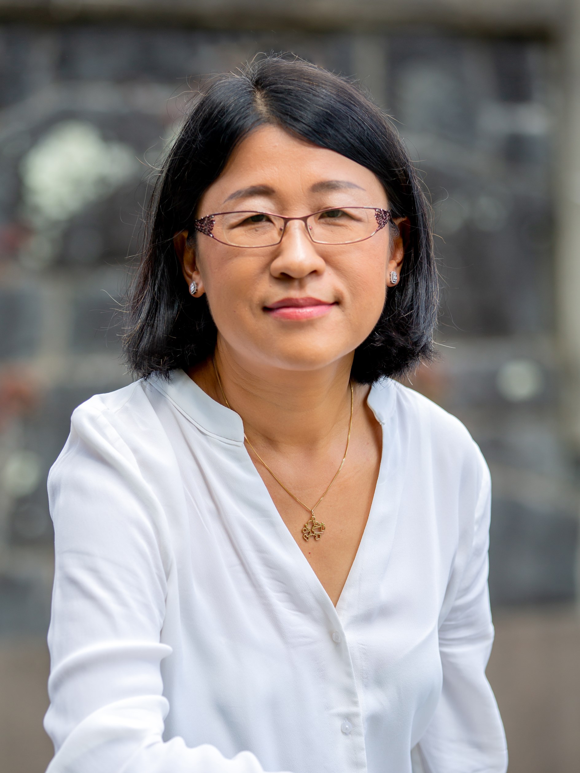 Jun Luo, Associate Salesperson | Barfoot & Thompson