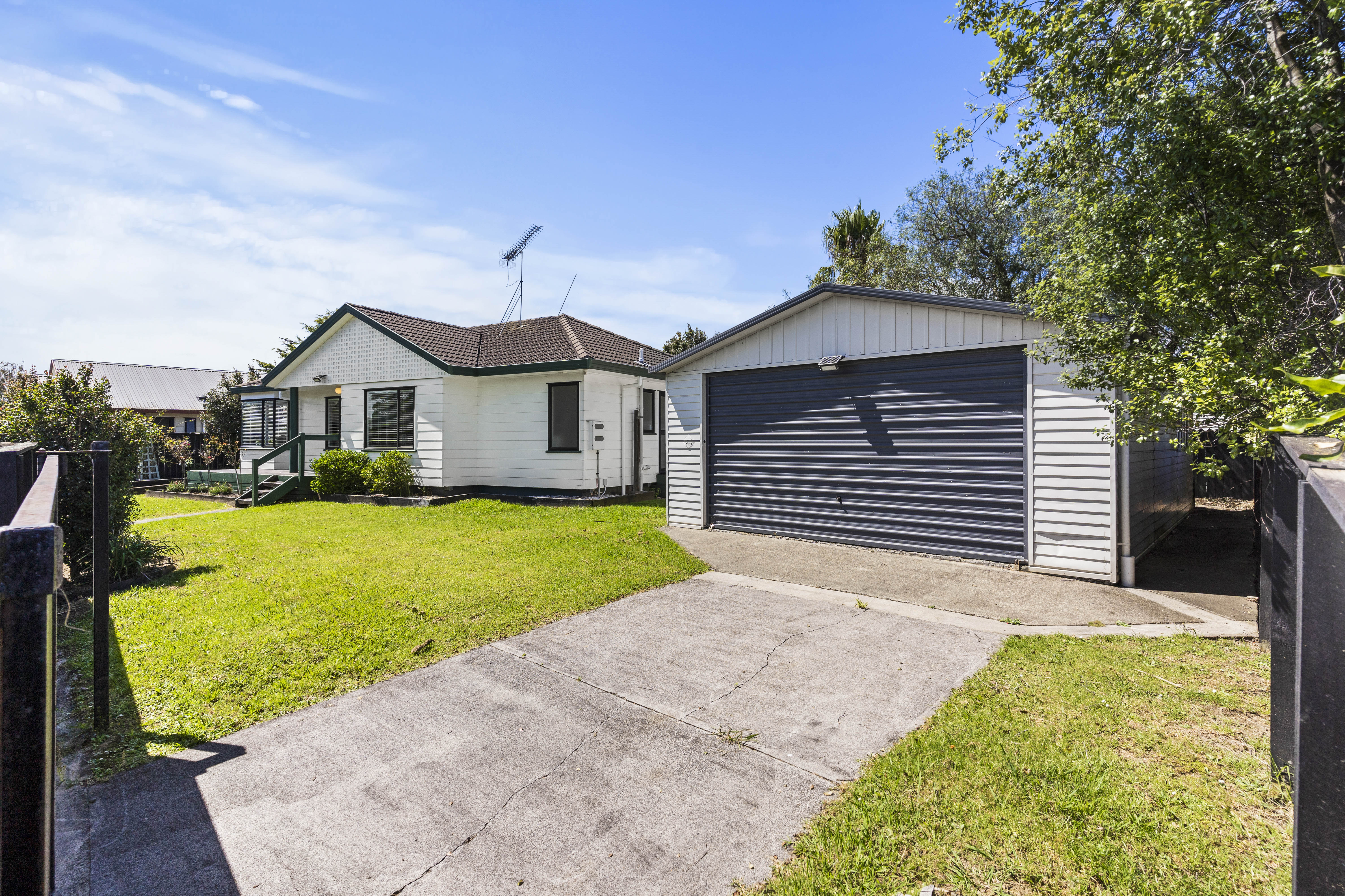 Sold 37 Rosemead Place, Randwick Park May 2023 | Barfoot & Thompson