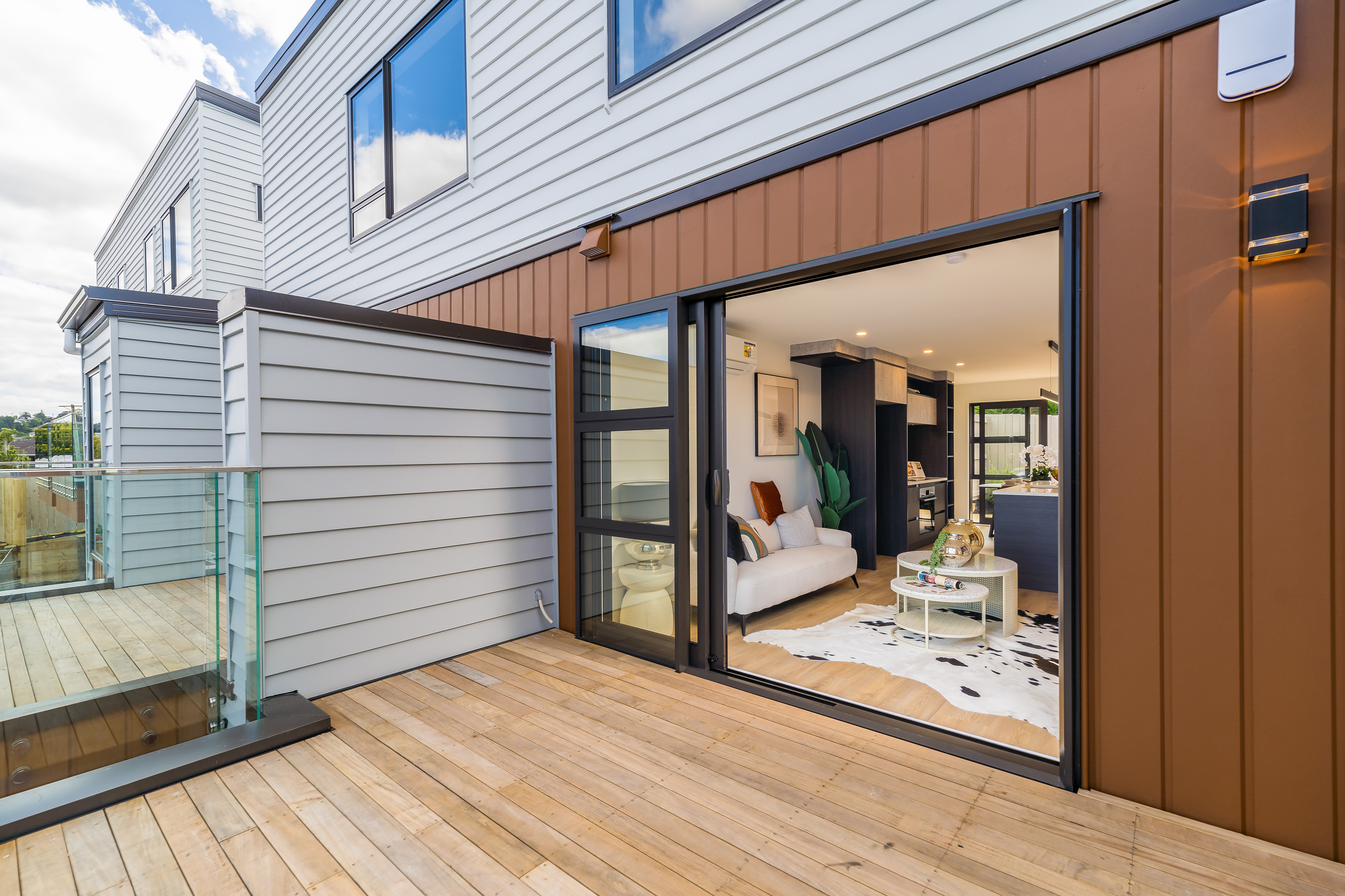 Sold 3/72 Sunnynook Road, Sunnynook May 2023 | Barfoot & Thompson