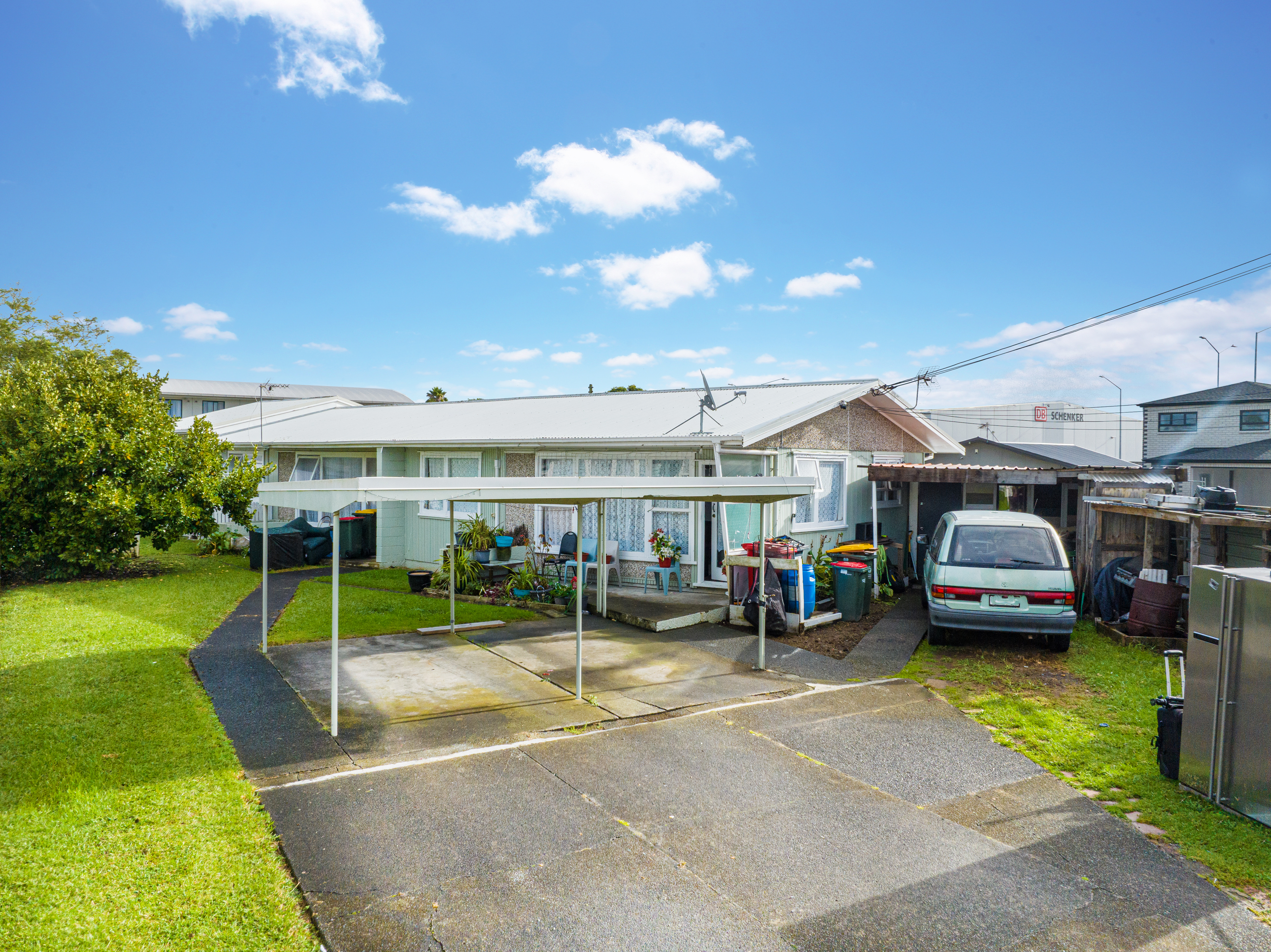 Sold 1, 2/28 Michelle Place, Mangere May 2023 | Barfoot & Thompson