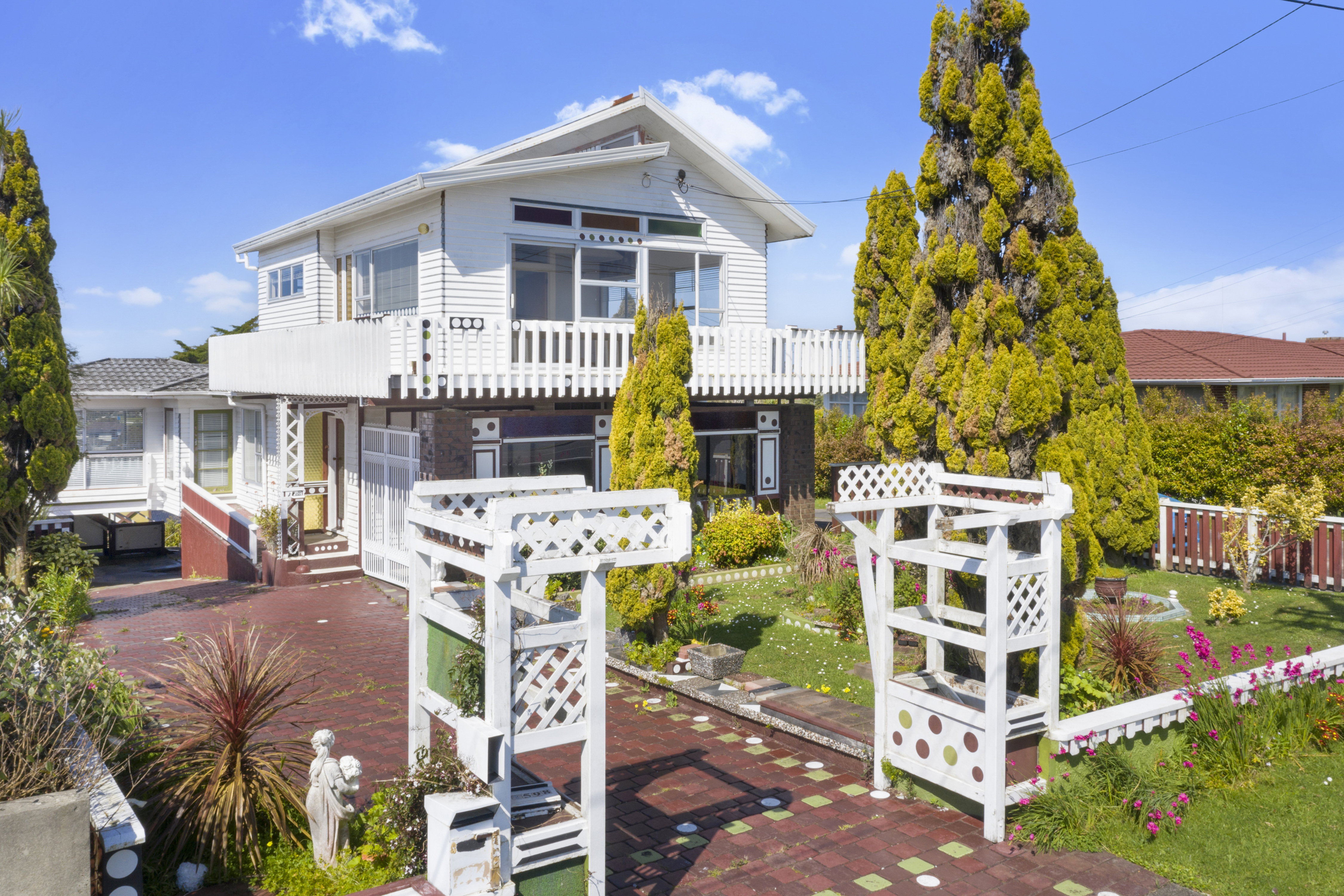 Sold 1598 Dominion Rd Extension, Mt Roskill Oct 2023 | Barfoot & Thompson