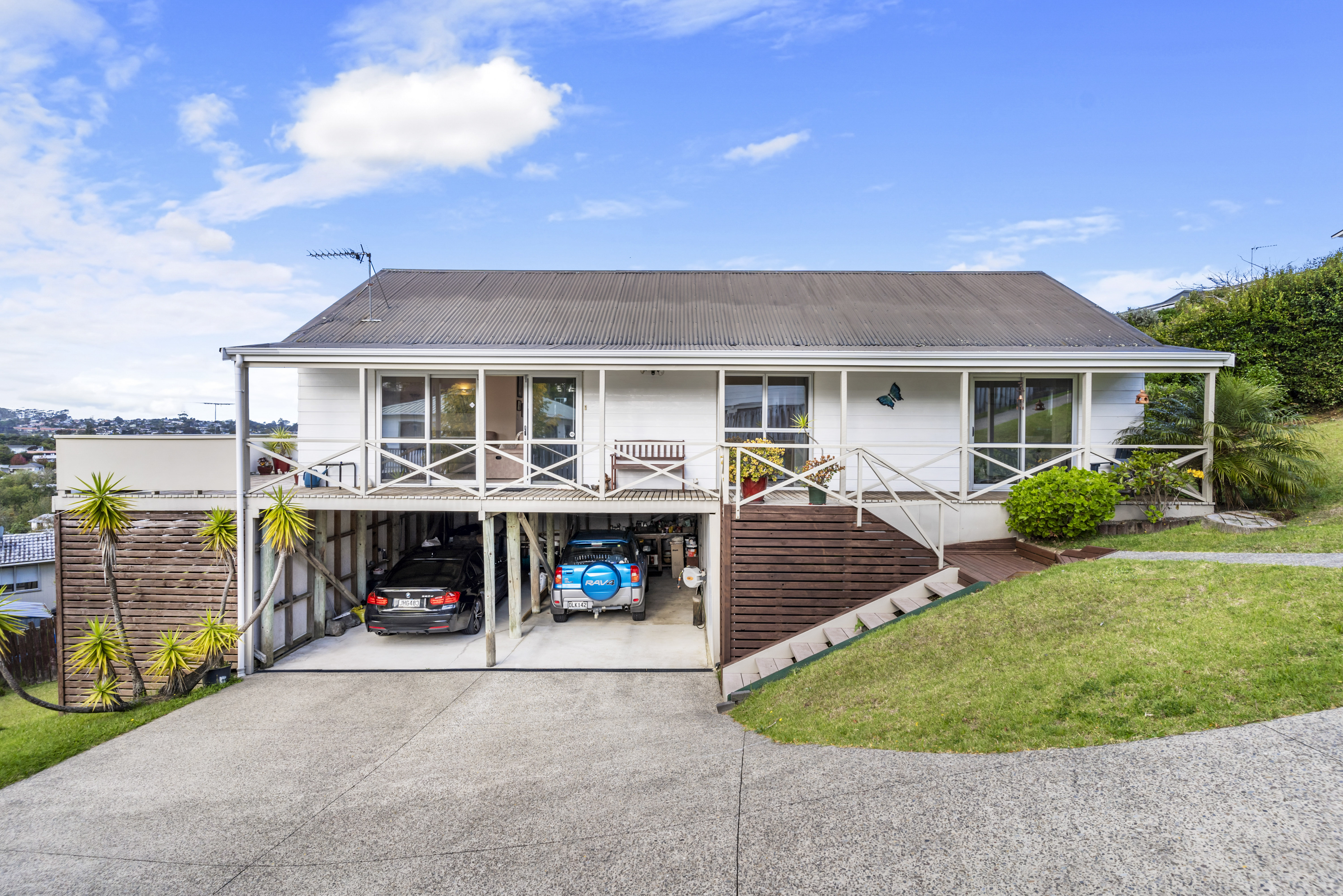 Sold 42A Target Road, Totara Vale May 2024 | Barfoot & Thompson