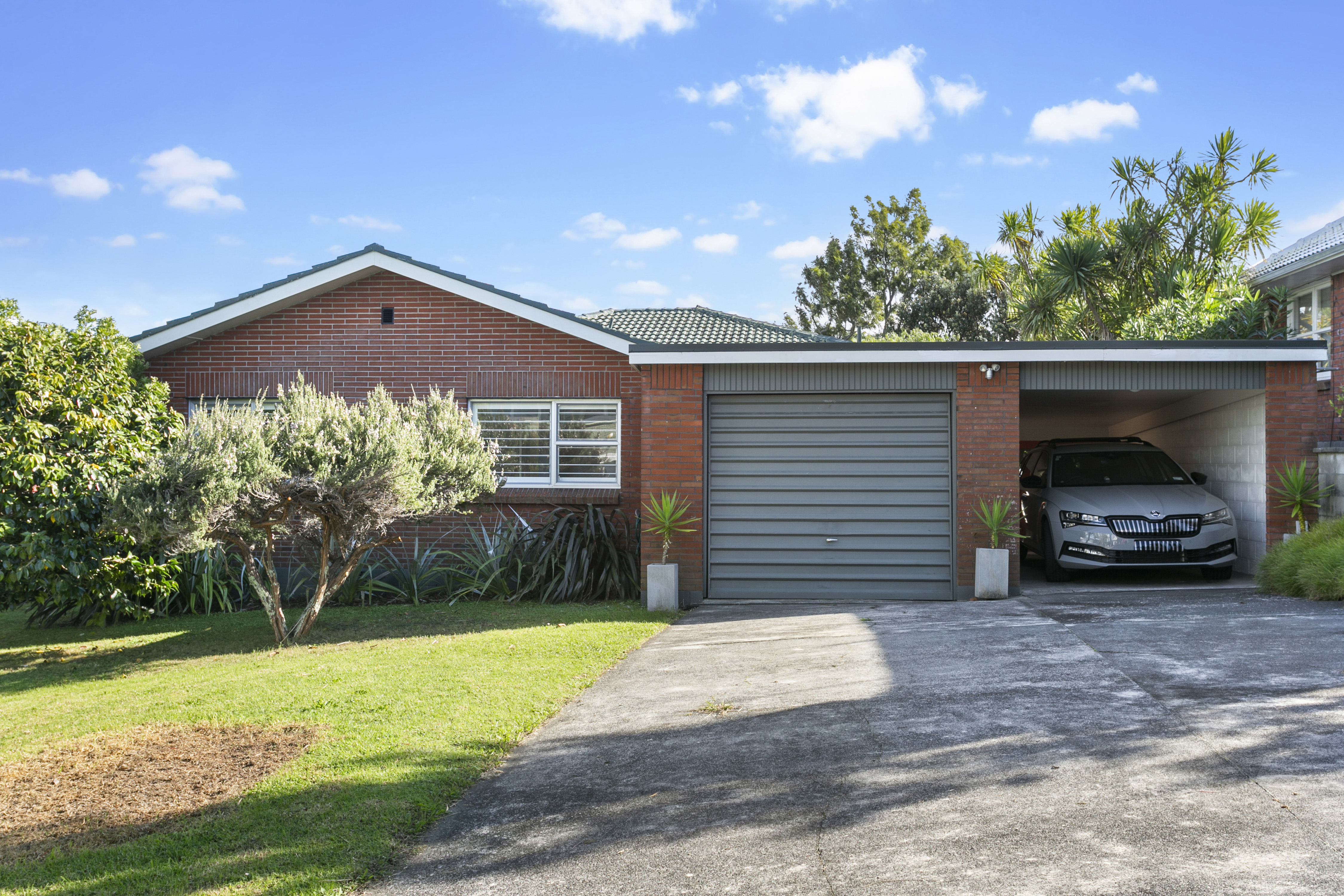 Sold 105 Walker Road, Pt Chevalier Jul 2024 | Barfoot & Thompson