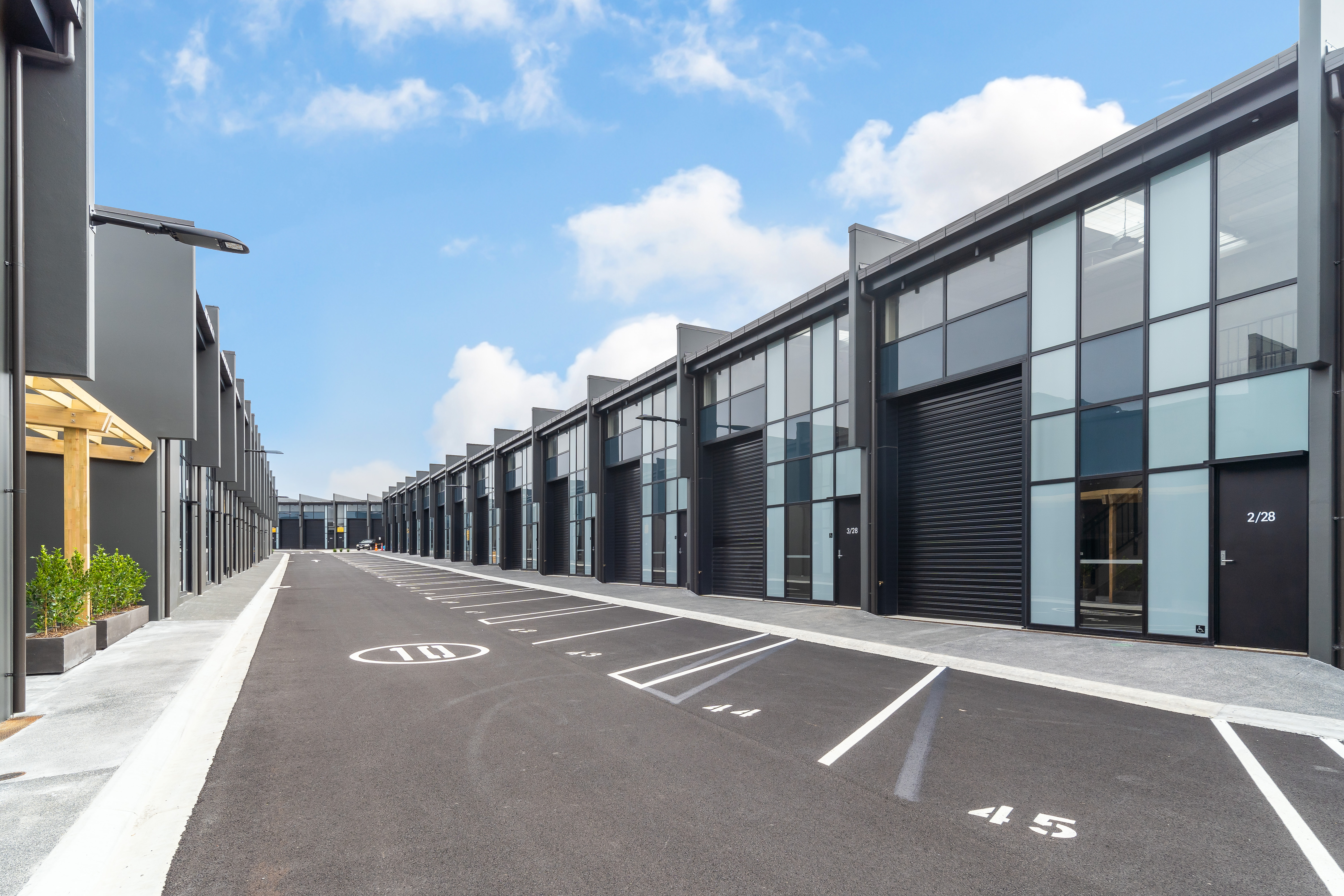 Ruby Duan, Commercial Sales | Barfoot & Thompson