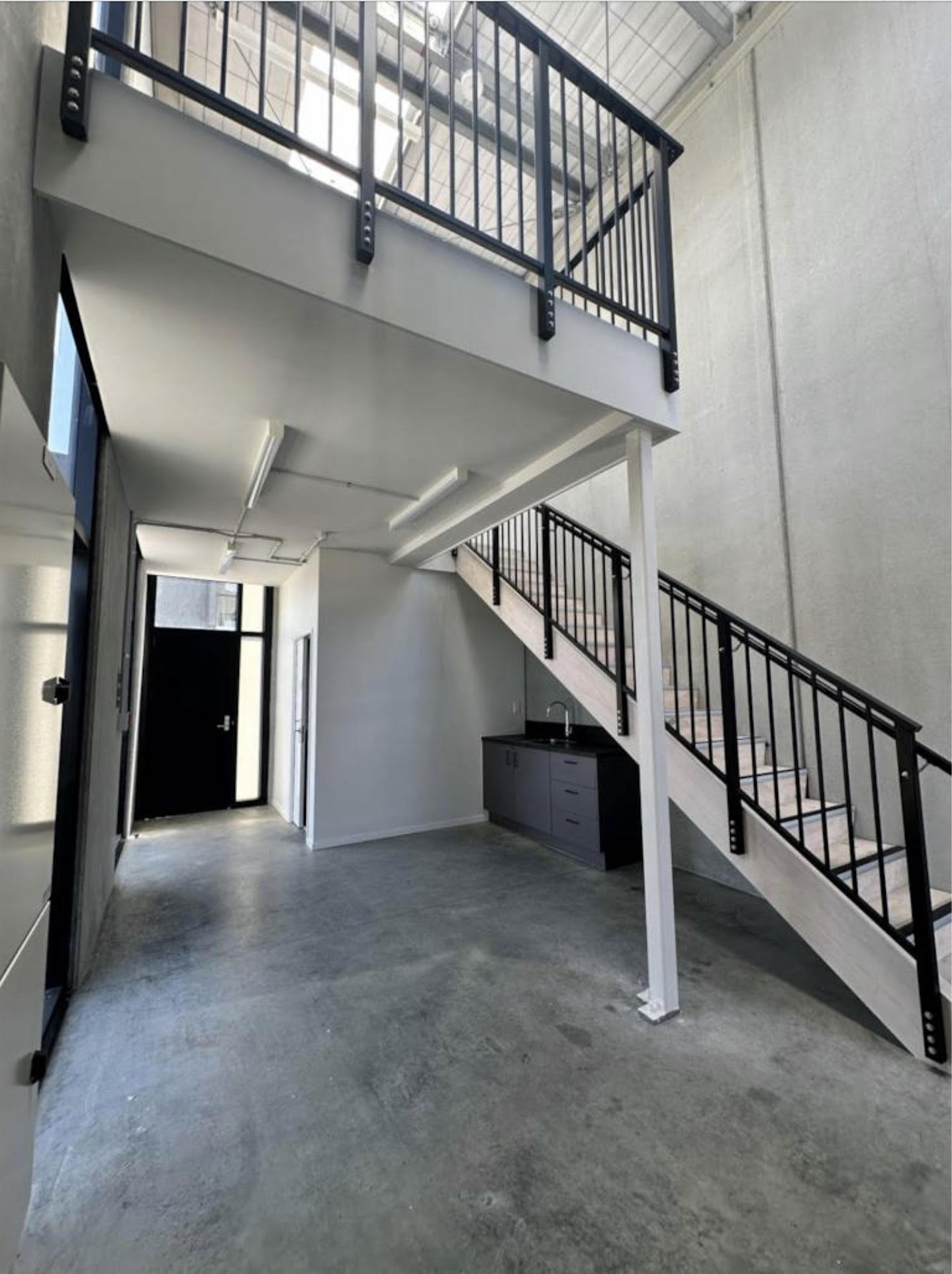 Ruby Duan, Commercial Sales | Barfoot & Thompson