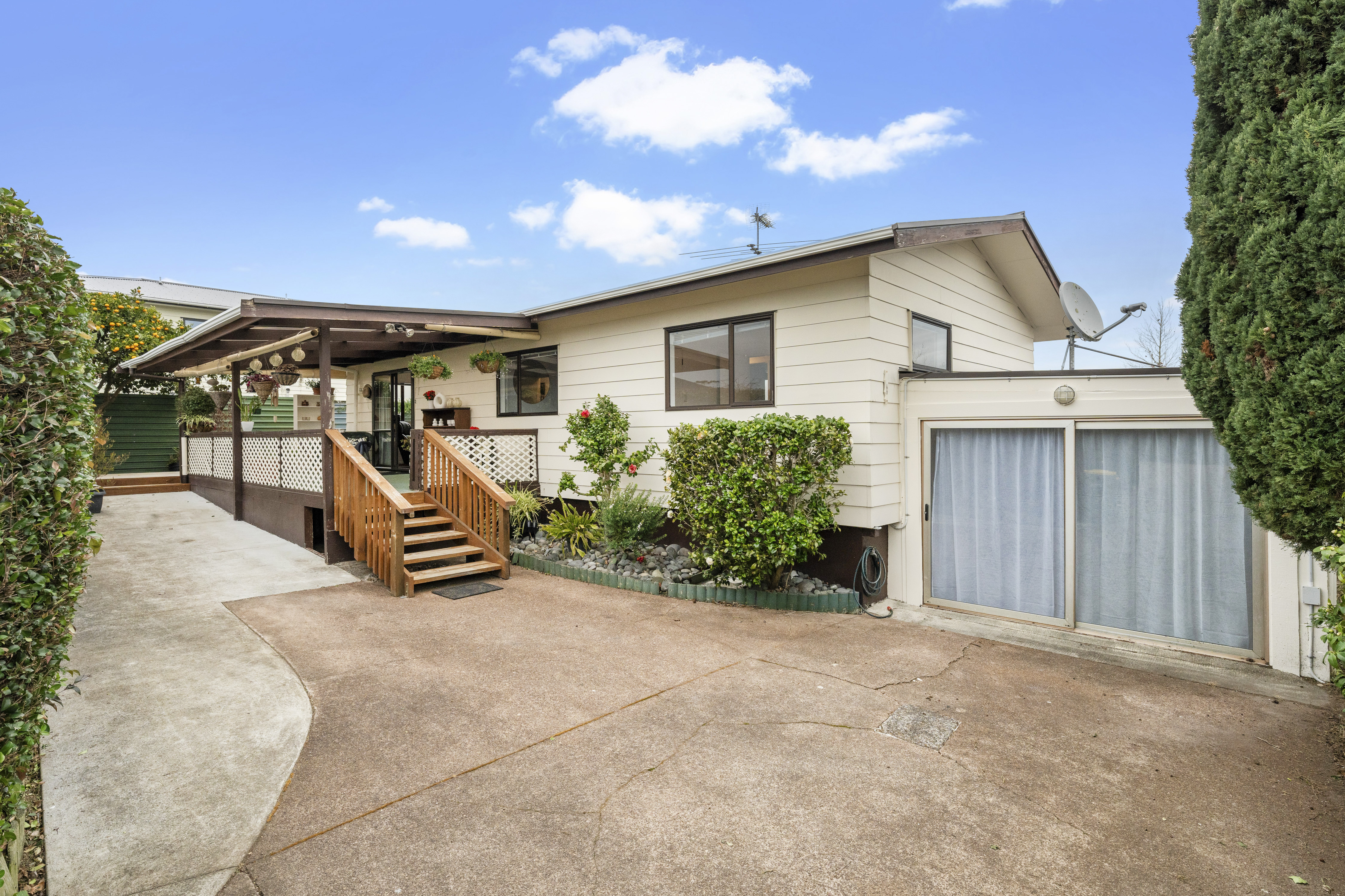 Sold 1/14 Bahari Drive, Ranui Aug 2024 | Barfoot & Thompson