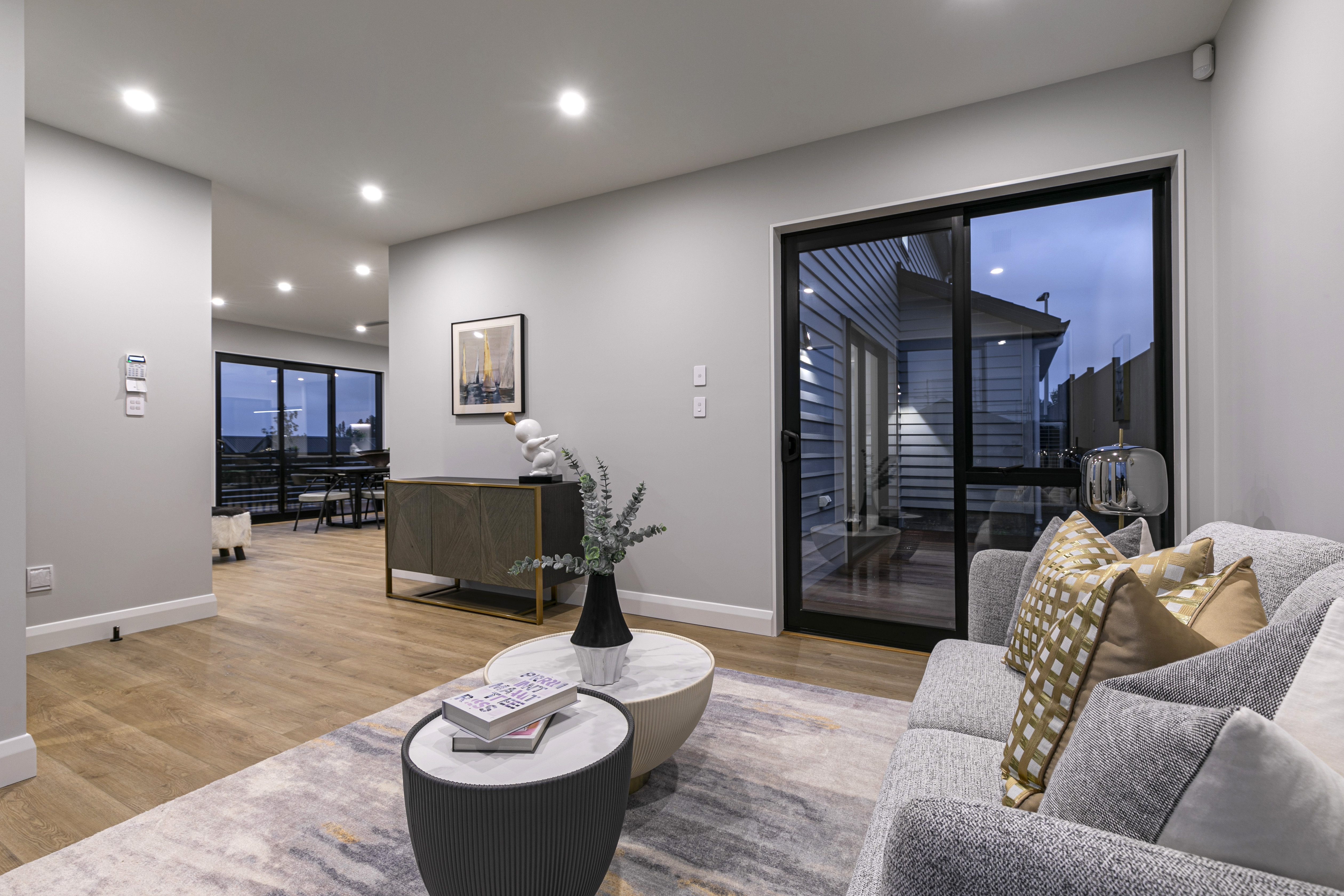 Bob Qin, Residential Sales | Barfoot & Thompson