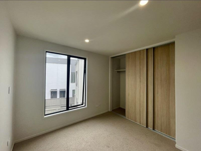 Lawrence Yuan, Residential/Rural Sales | Barfoot & Thompson