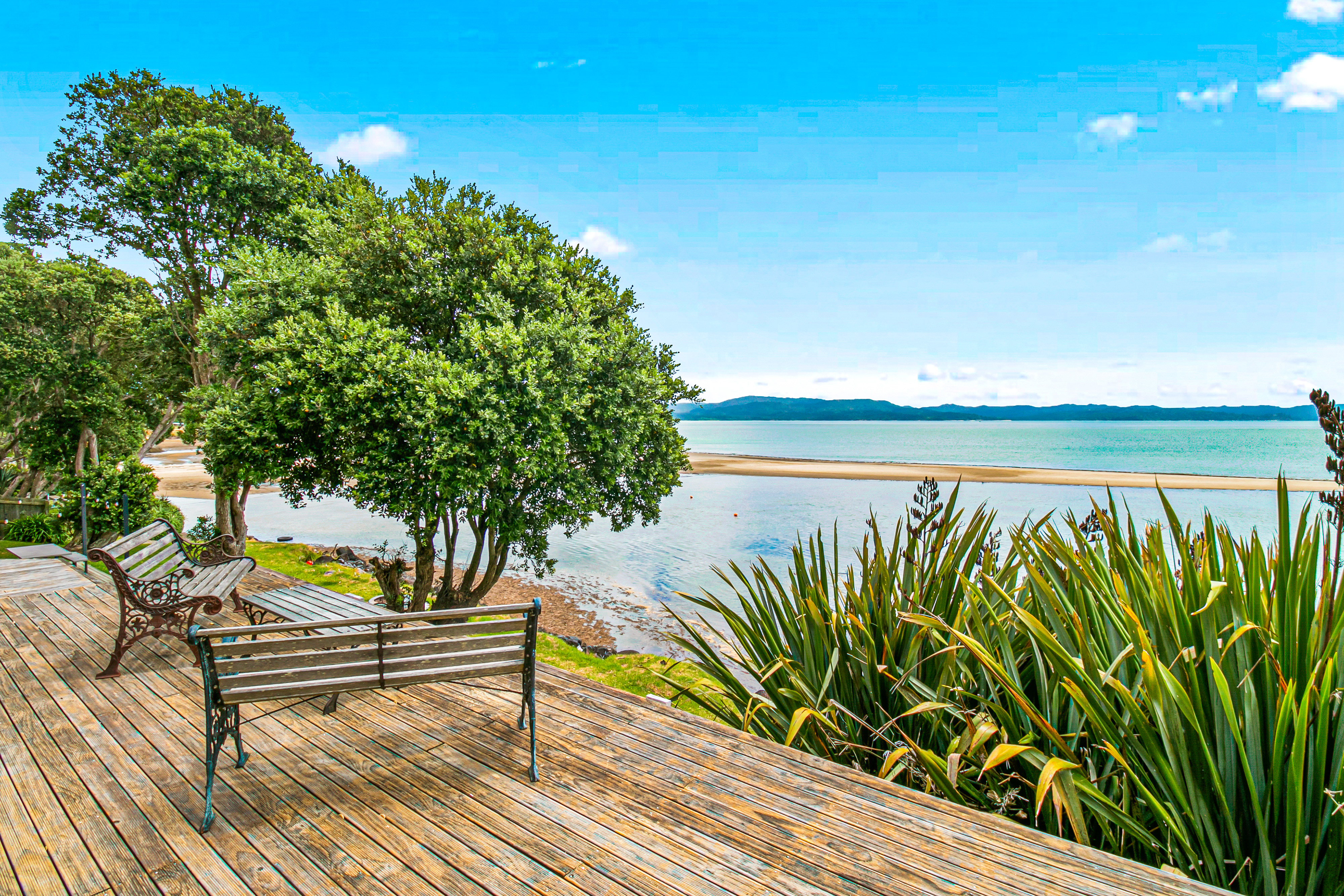 252A Big Bay Road, Awhitu for Sale | Barfoot & Thompson - 906338