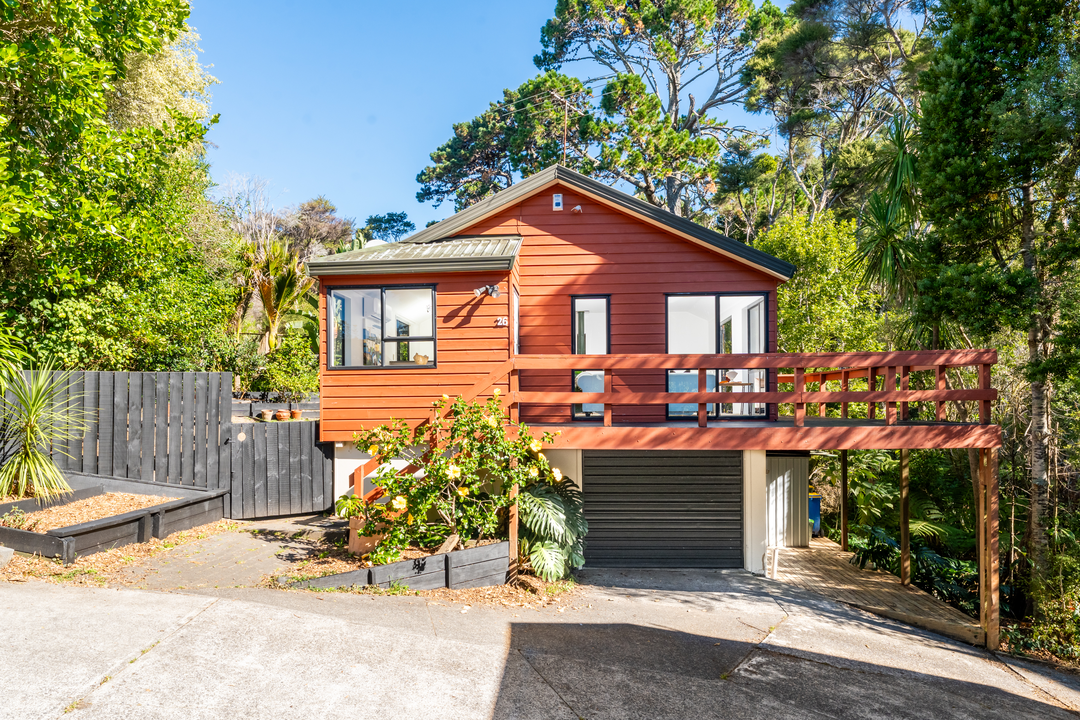 Sold 1/26 Anne Mclean Drive, Bayview Apr 2025 | Barfoot & Thompson