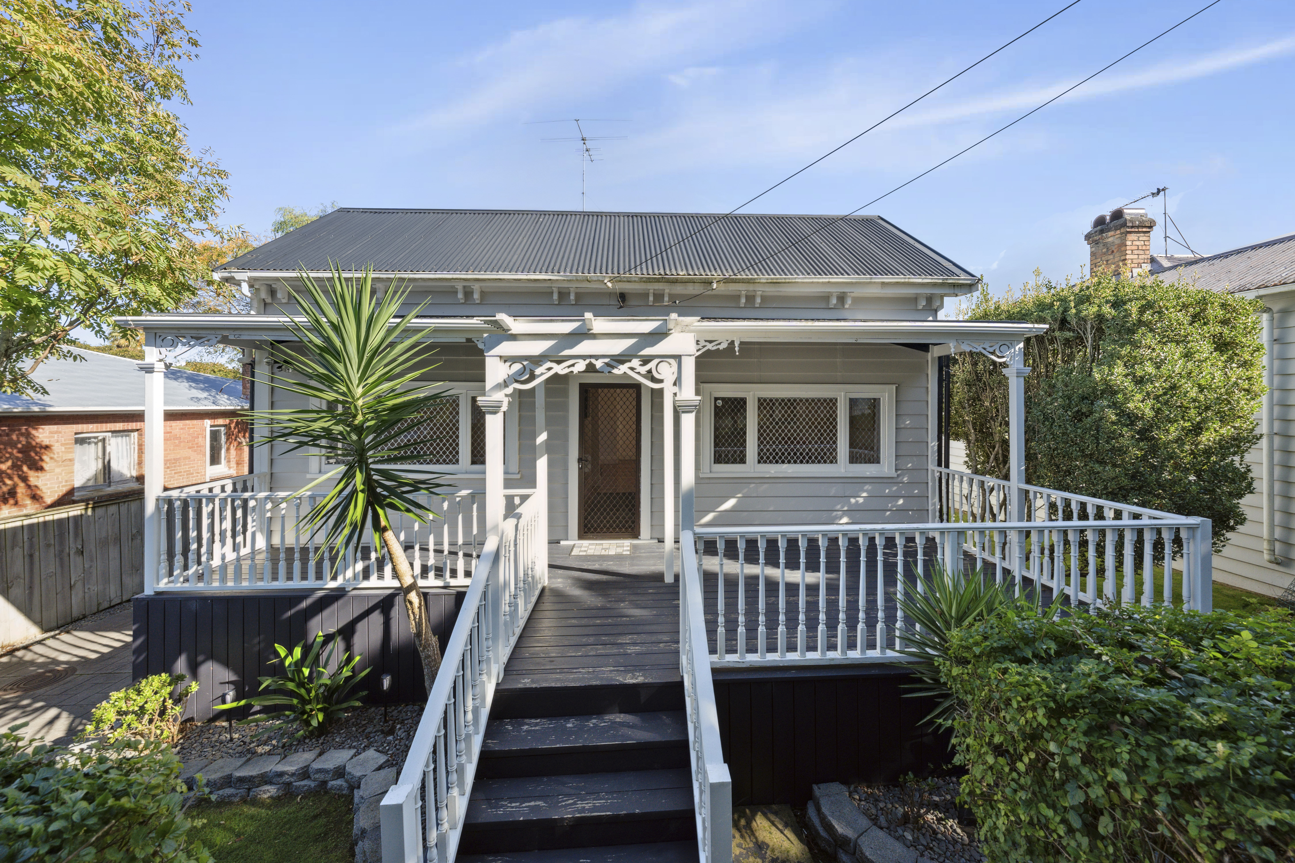 George Fong, Residential Sales | Barfoot & Thompson