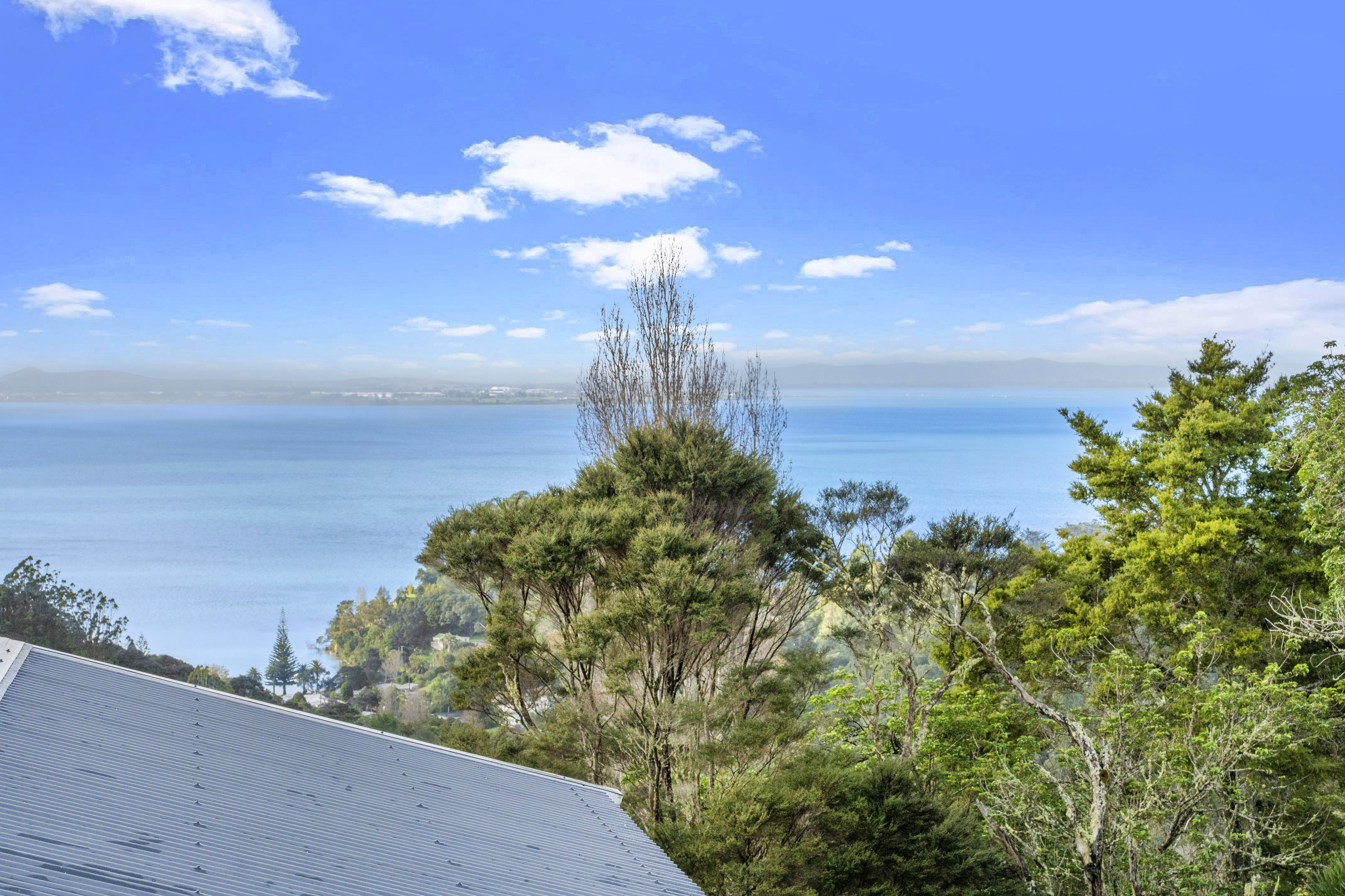 Sold 29A Lookout Drive, Laingholm Jul 2025 | Barfoot & Thompson