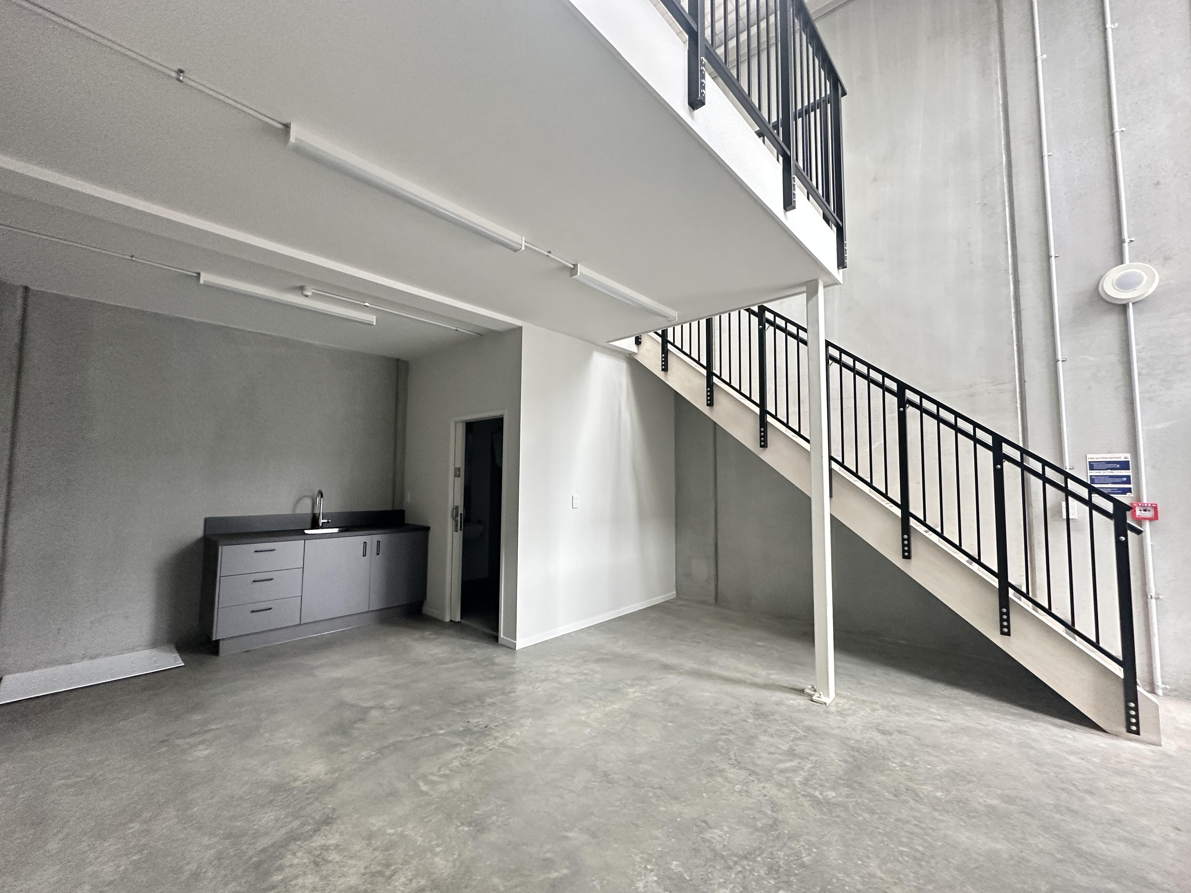 Ruby Duan, Sales & Leasing | Barfoot & Thompson