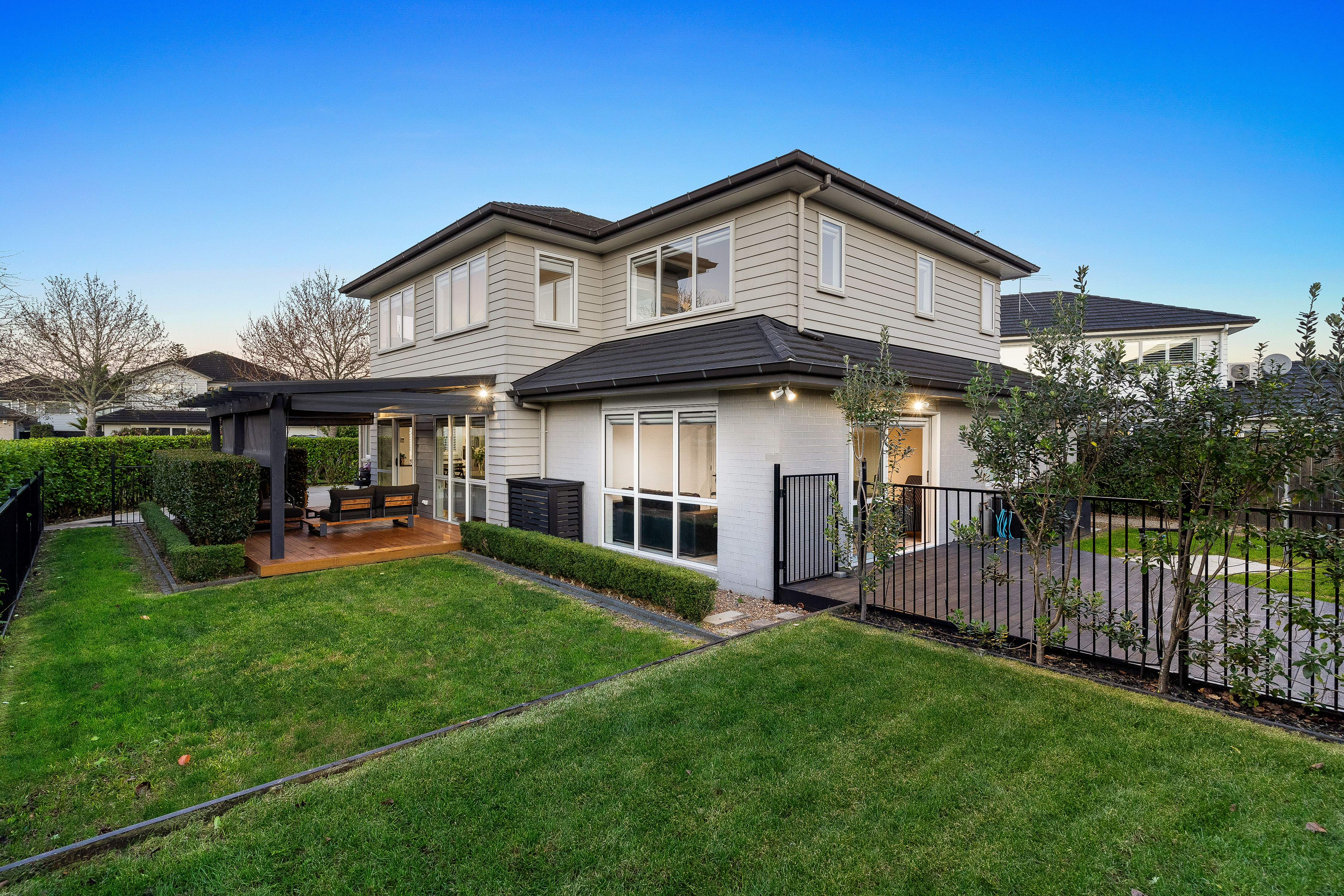 Sold 14 Pickaberry Avenue, Karaka Aug 2025 | Barfoot & Thompson