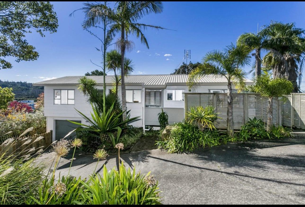 Sold 33B Ngahere Views, Orewa Sep 2025 | Barfoot & Thompson