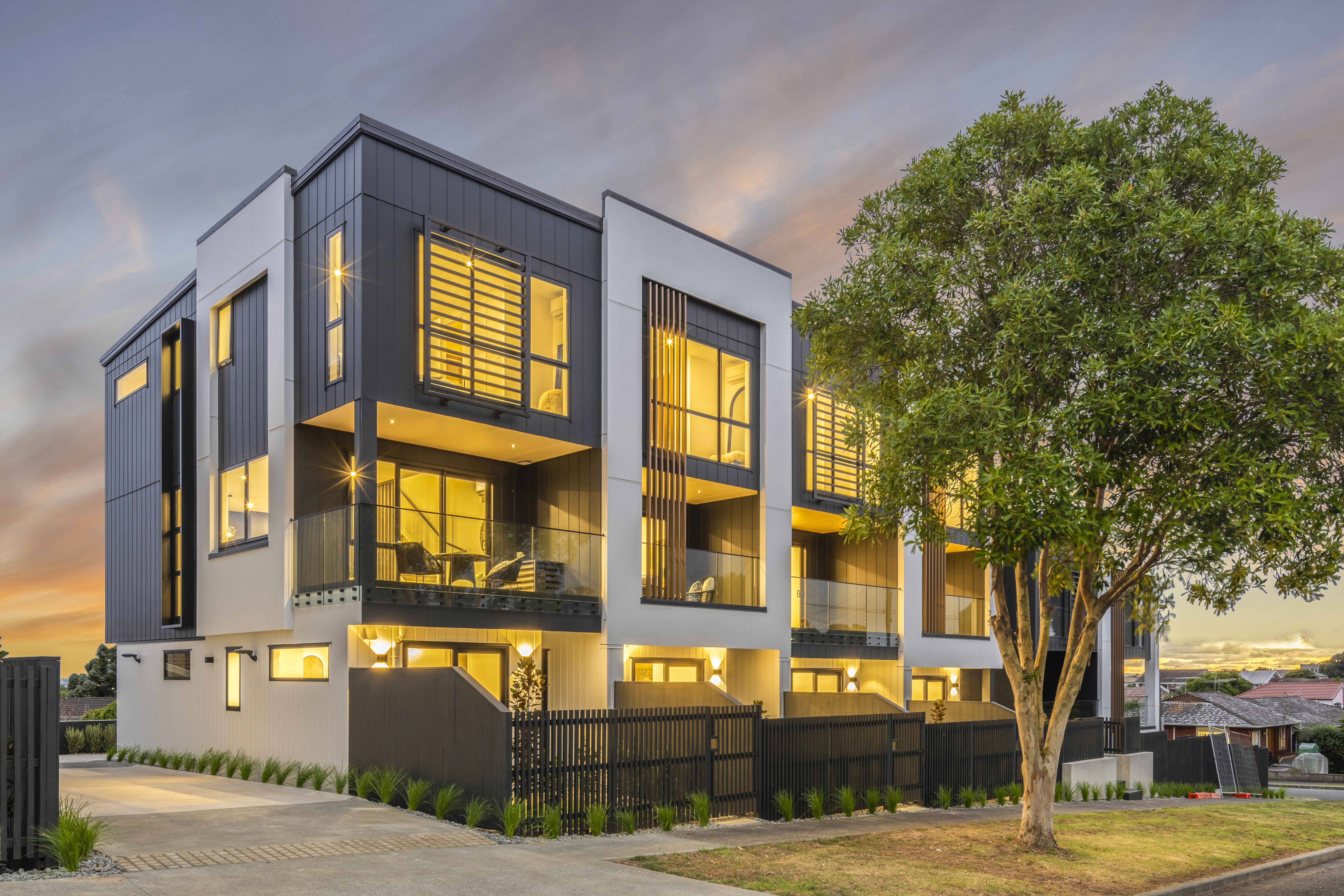 Sold 33B Turama Road, Royal Oak Dec 2025 | Barfoot & Thompson