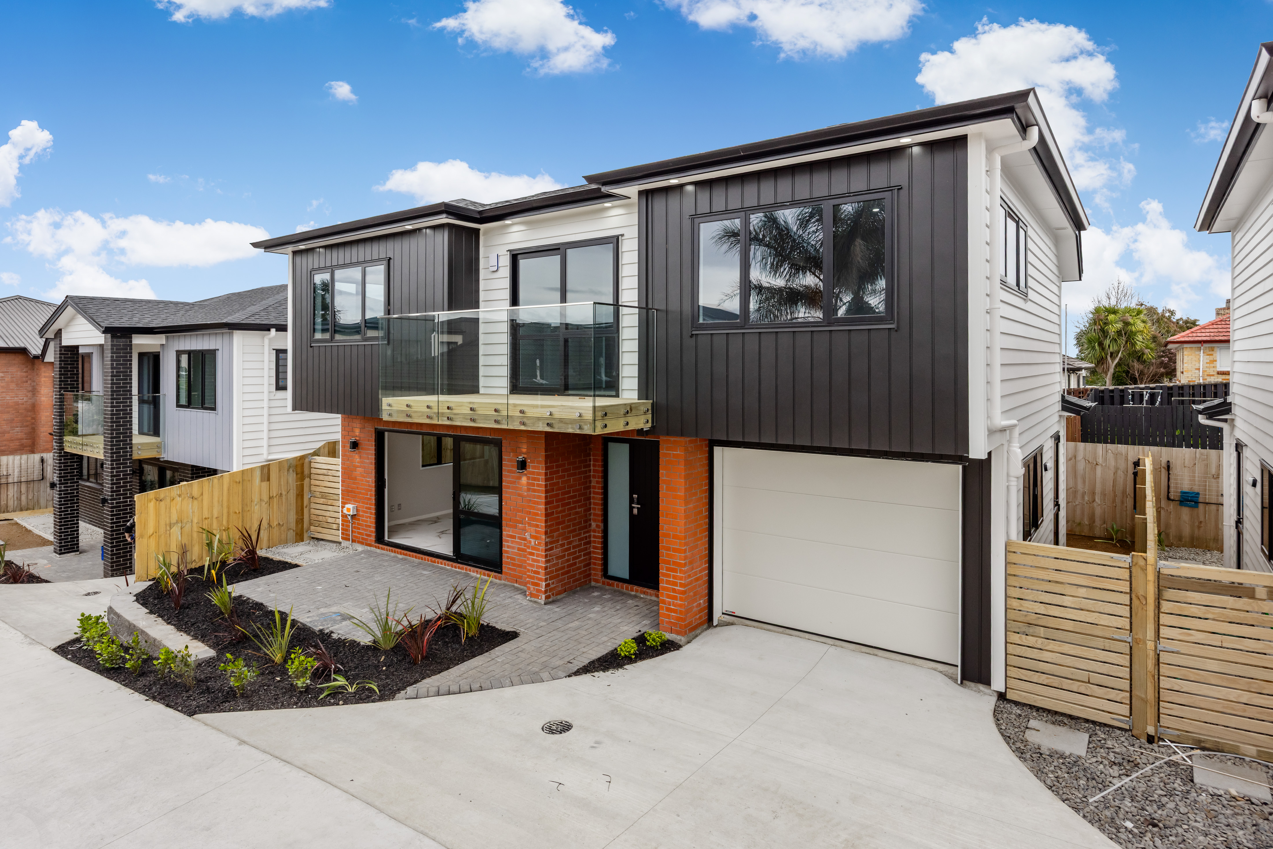 Mandeep Ghuman, Residential Sales | Barfoot & Thompson