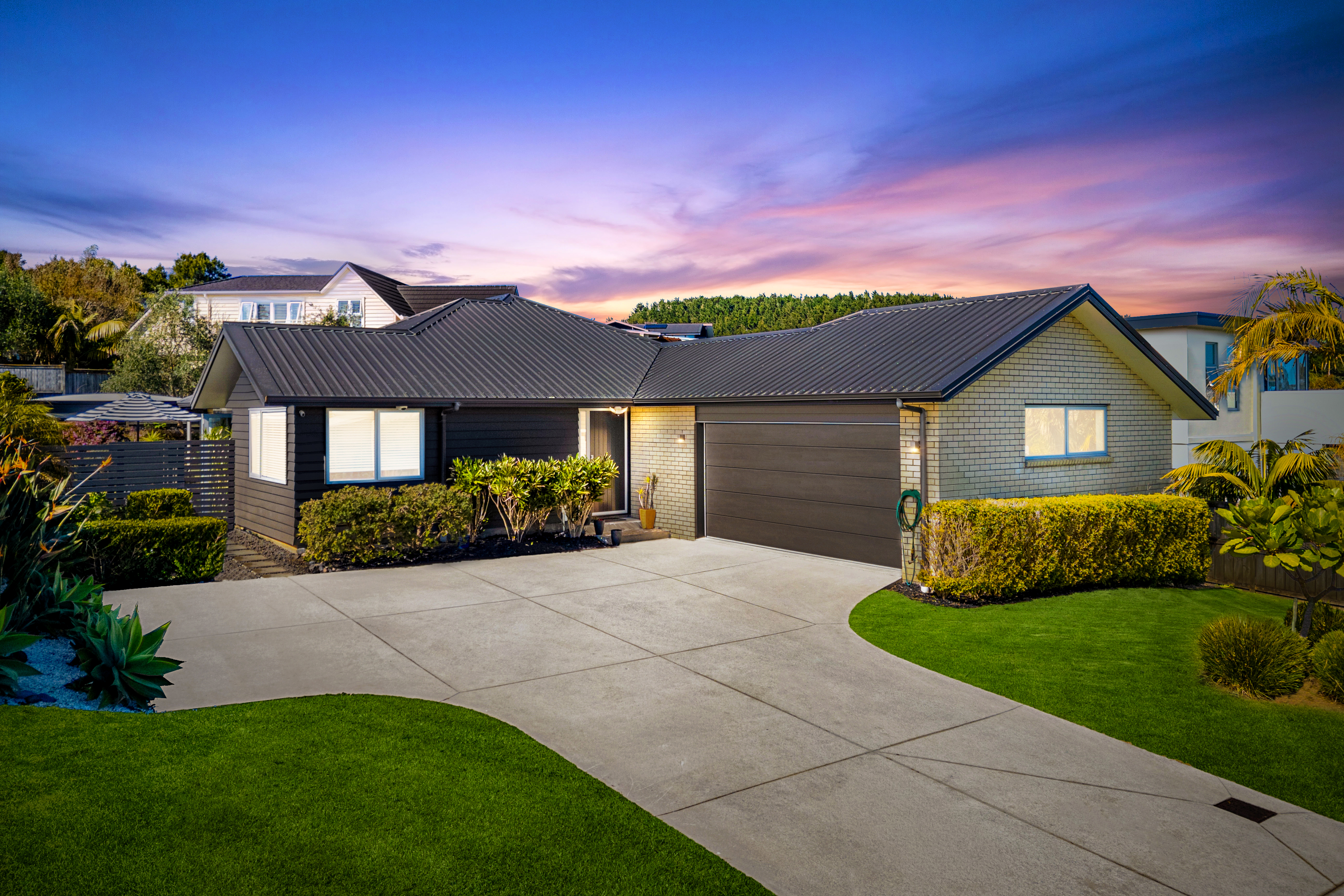 Sold 7 Te Puru Drive, Maraetai Oct 2025 | Barfoot & Thompson