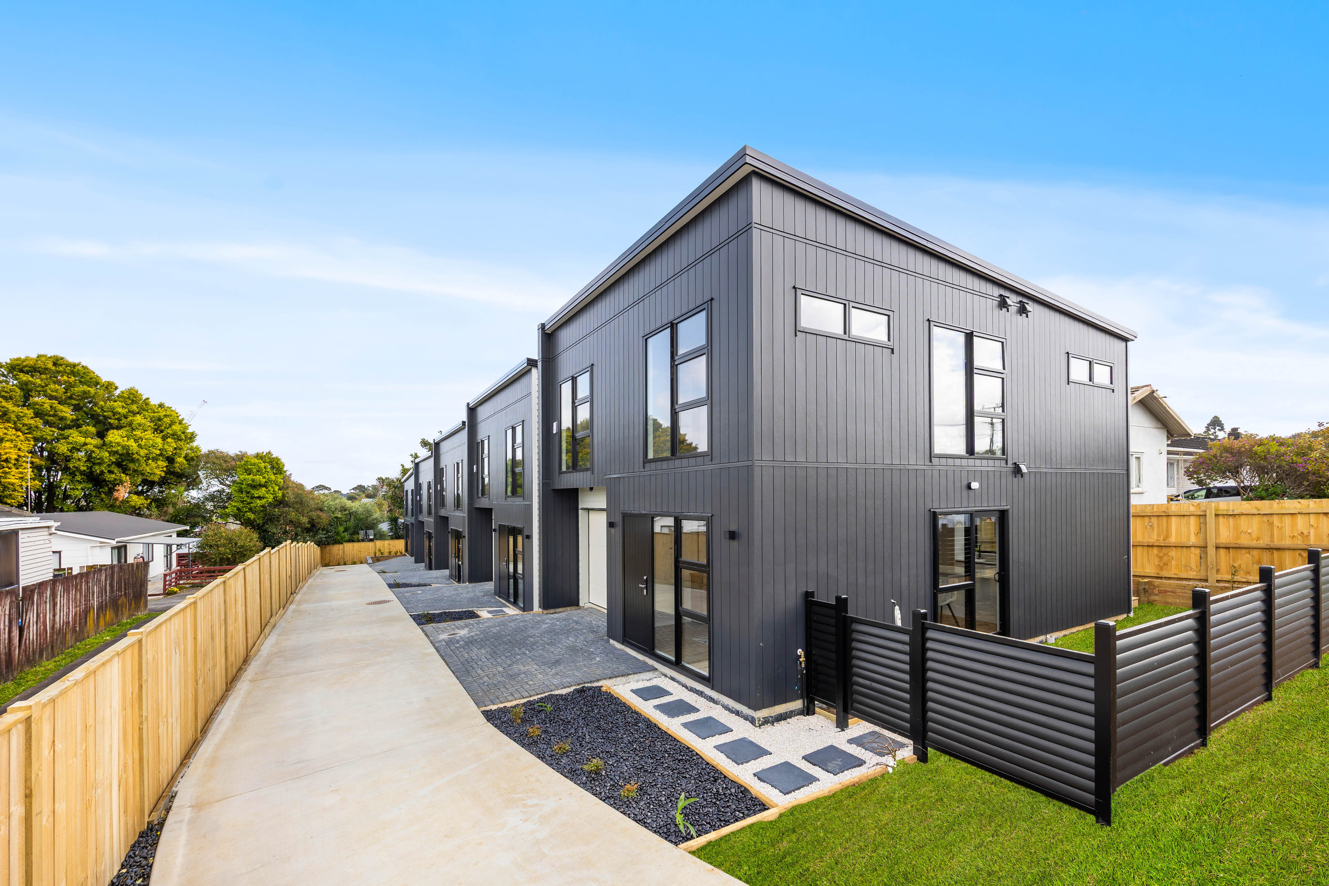 Sold 63B Commissariat Road, Mt Wellington Feb 2026 | Barfoot & Thompson