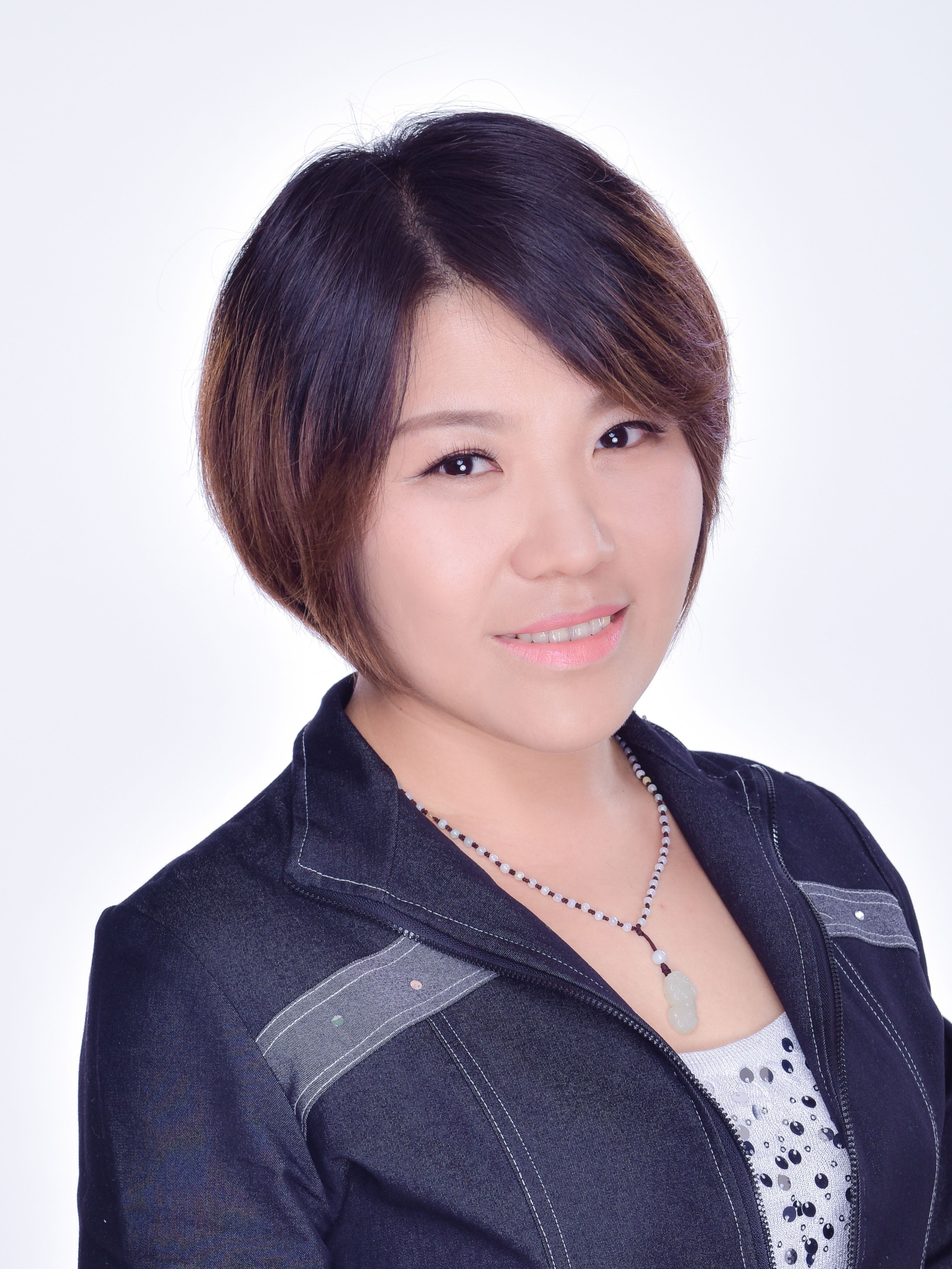 Winnie Han, Residential Sales | Barfoot & Thompson