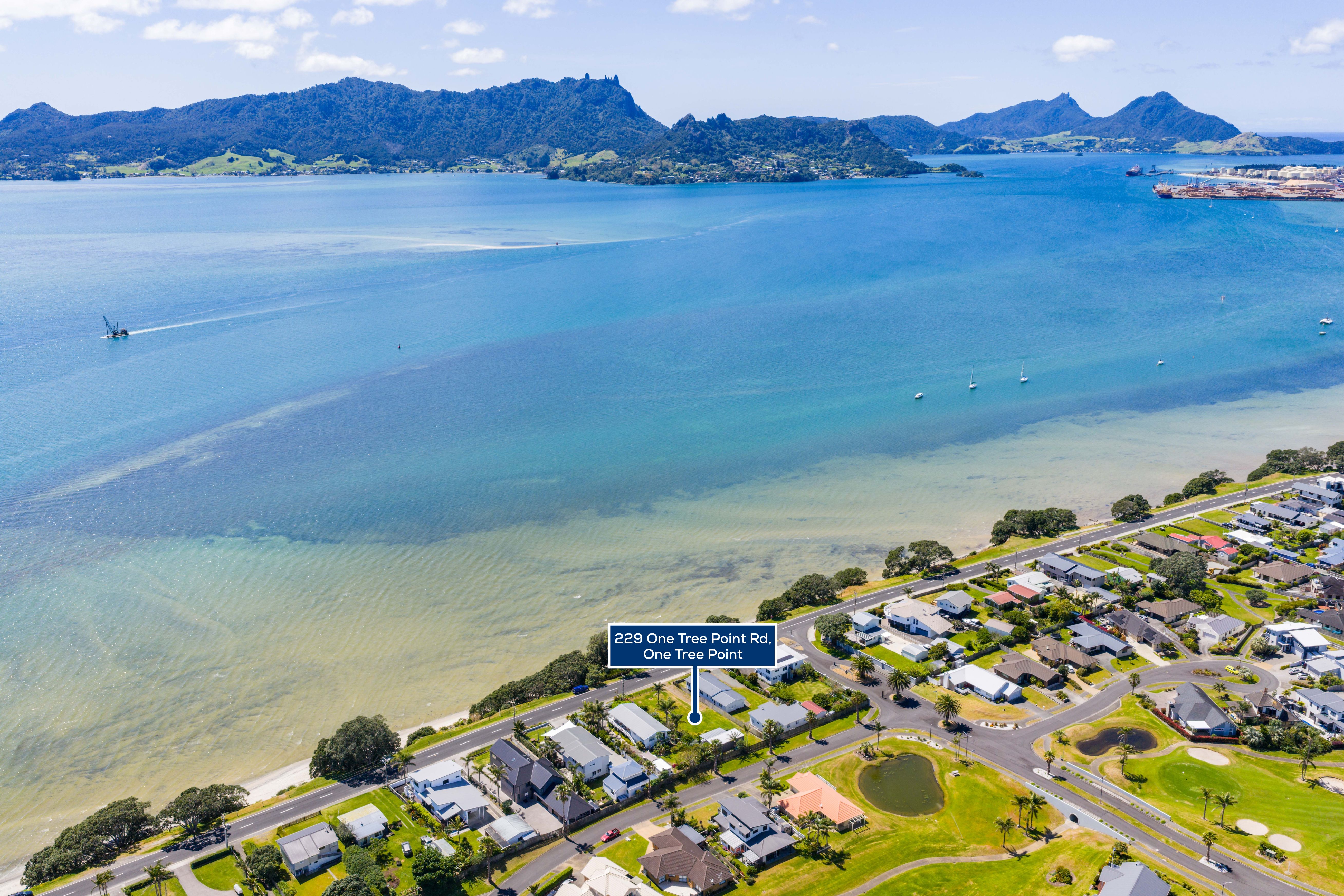 Sold 229 One Tree Point Road, One Tree Point Dec 2025 | Barfoot & Thompson