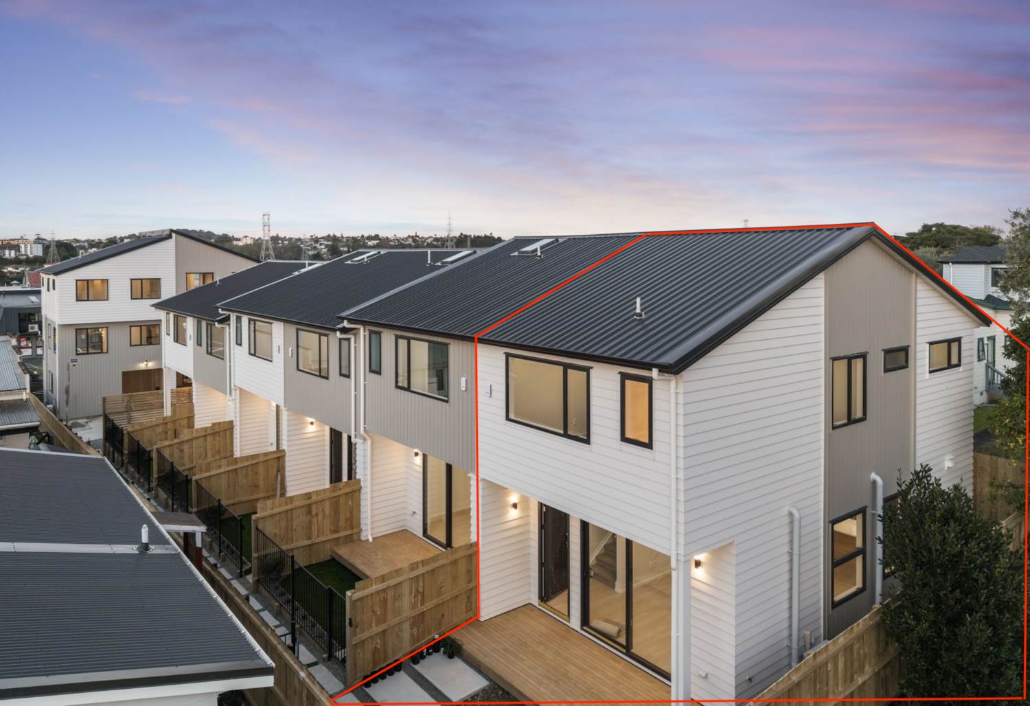Sold 8/16 Binsted Road, New Lynn Dec 2025 | Barfoot & Thompson