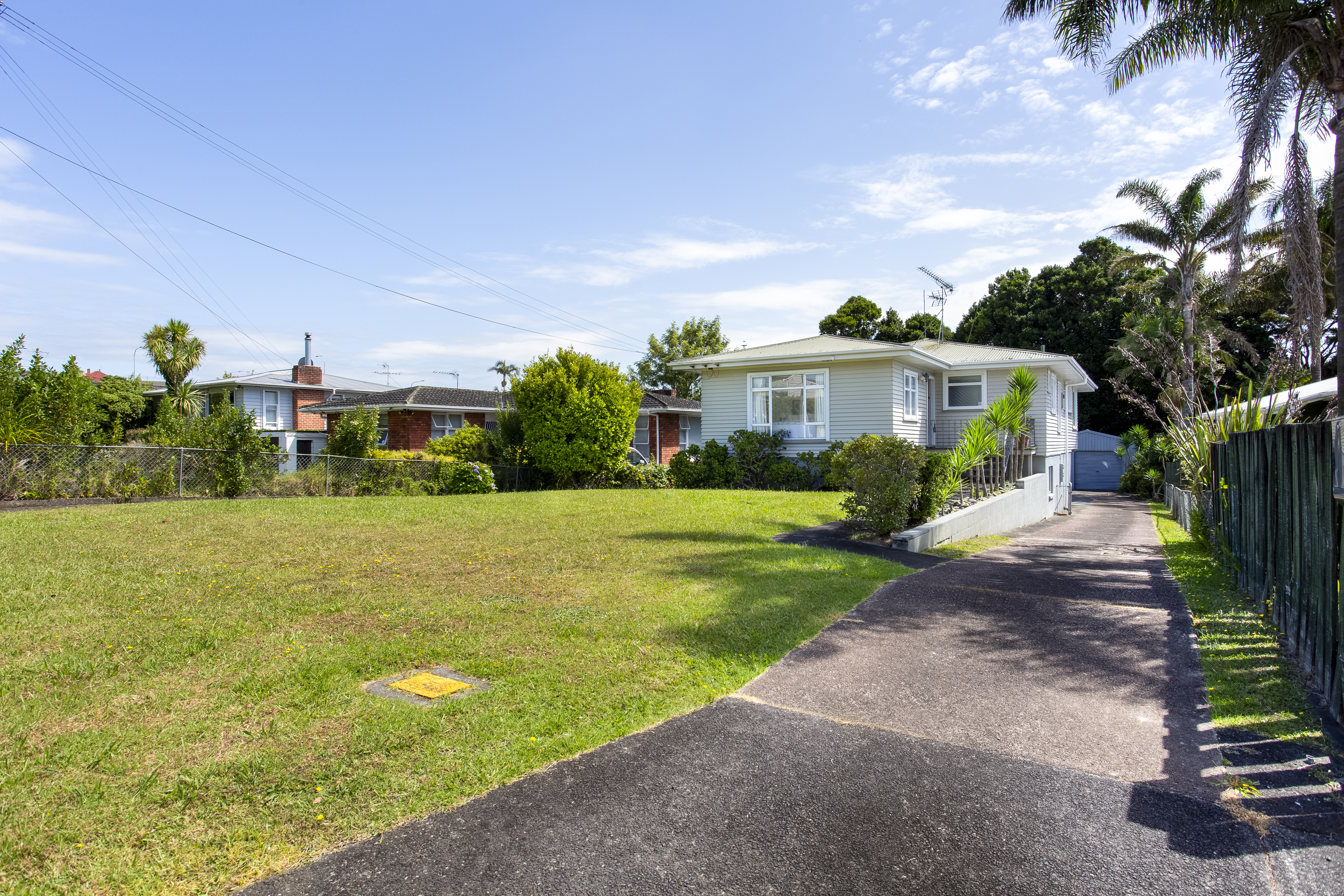 Sold 10 Covil Avenue, Te Atatu South Feb 2026 | Barfoot & Thompson