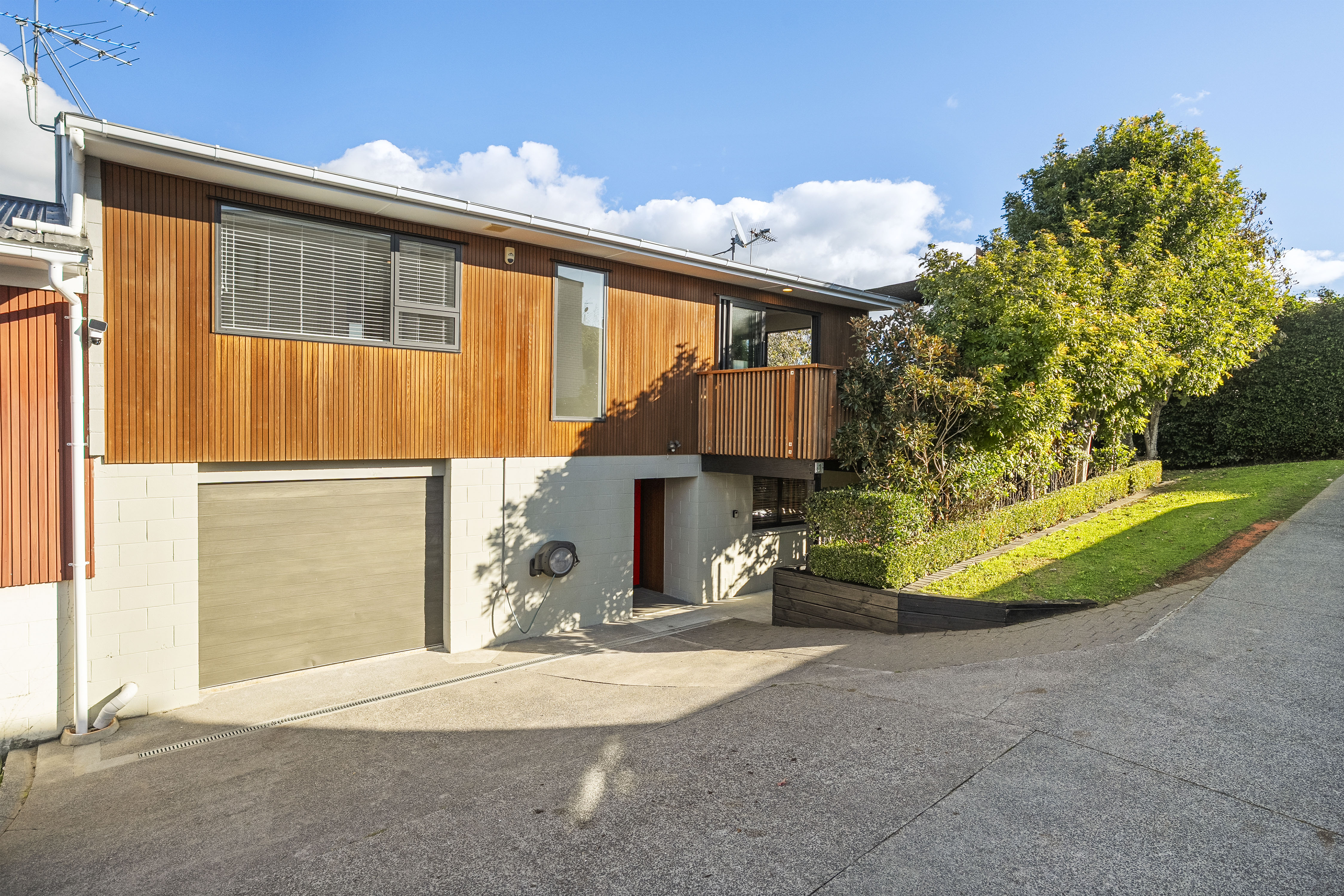 Sold 1/38 Thatcher Street, Mission Bay Jun 2026 | Barfoot & Thompson