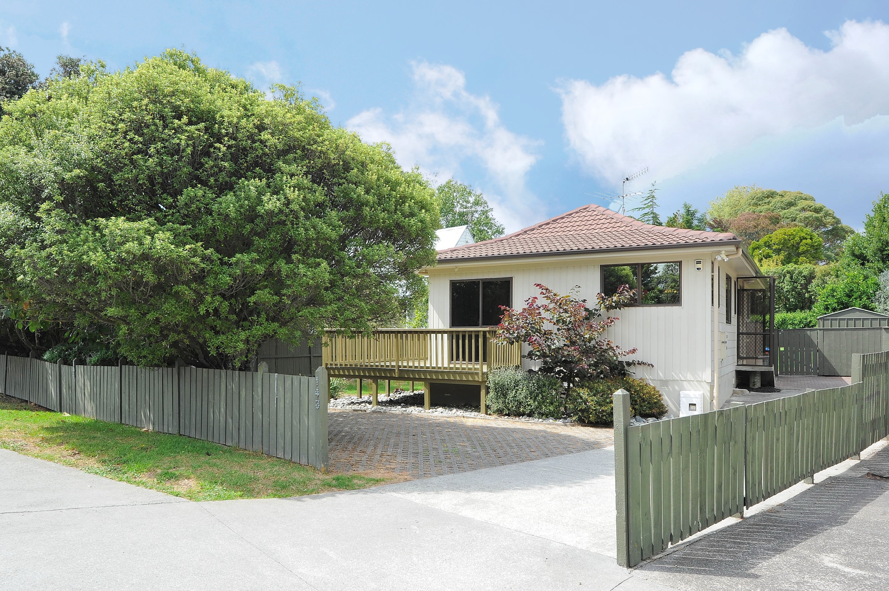 Sold 143 Abbotts Way, Remuera Feb 2014 | Barfoot & Thompson
