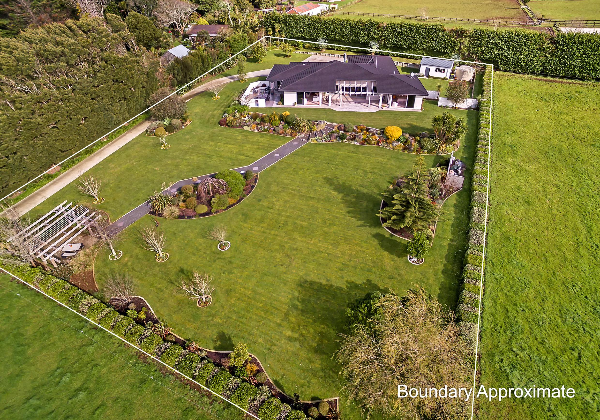 Sold 40 Barriball Road, Pukeoware Oct 2017 | Barfoot & Thompson